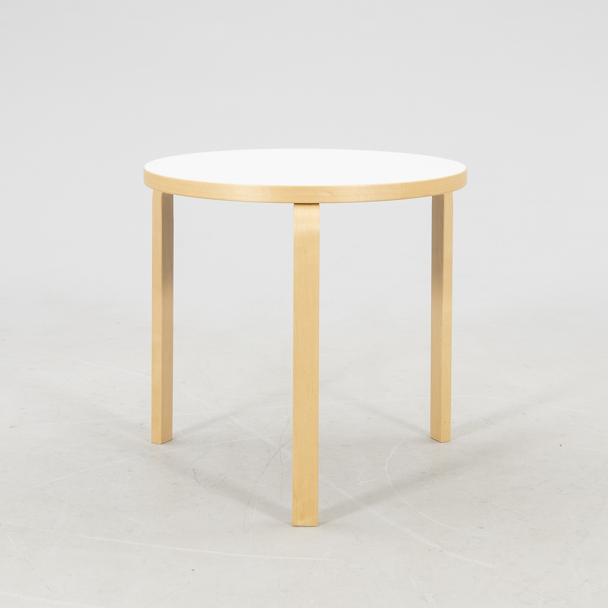 Alvar Aalto, matbord 90B Artek 2008. - Bukowskis