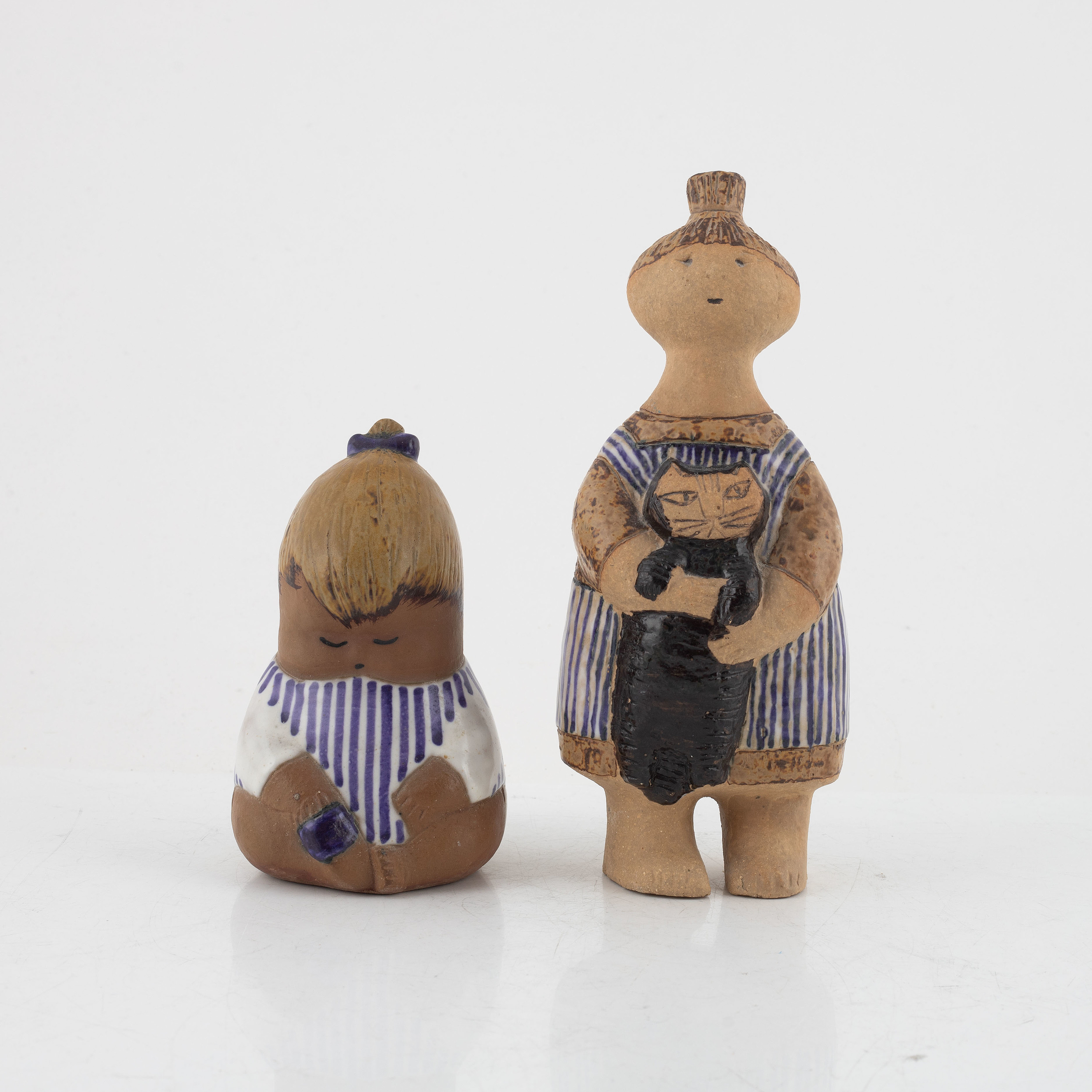 Lisa Larson, figuriner, 2 st, Gustavsberg. - Bukowskis