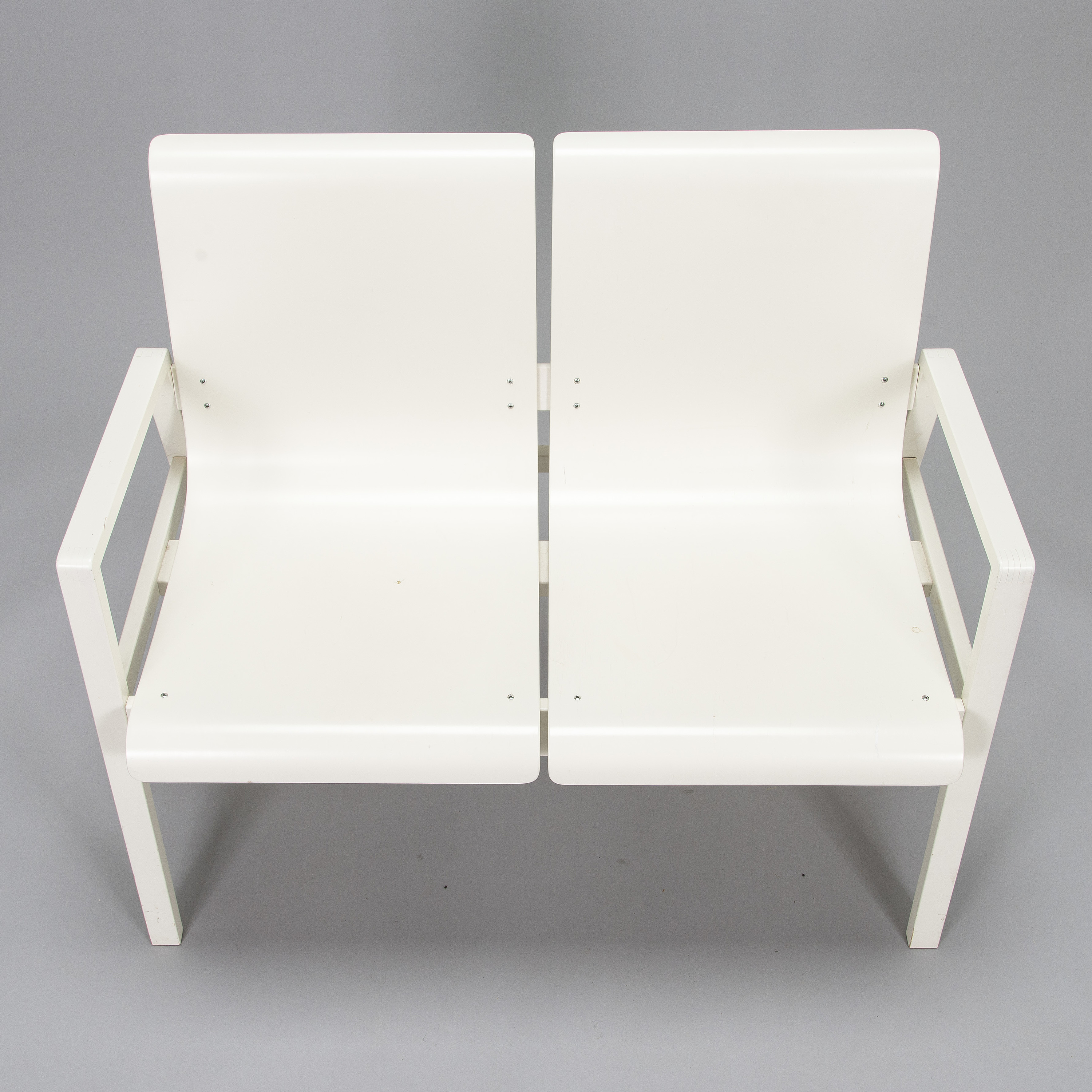 Alvar Aalto, a 21st century sofa for Artek. - Bukowskis
