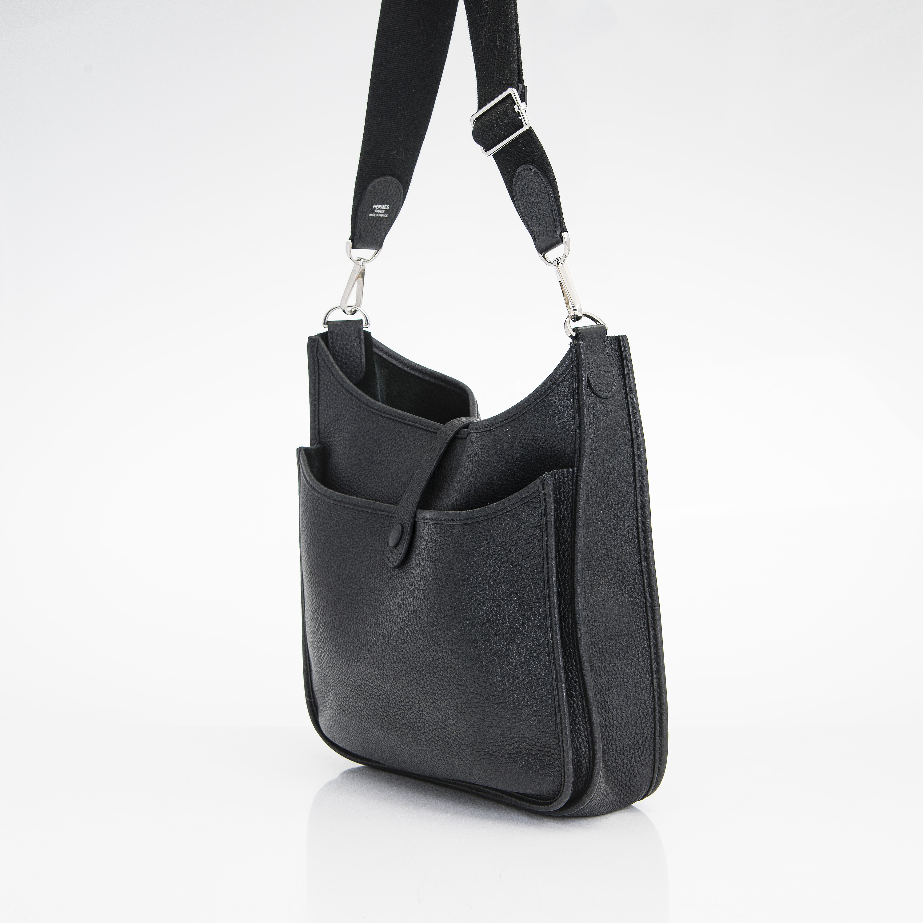 Hermès, a black "Evelyne III 29" bag, 2022. - Bukowskis