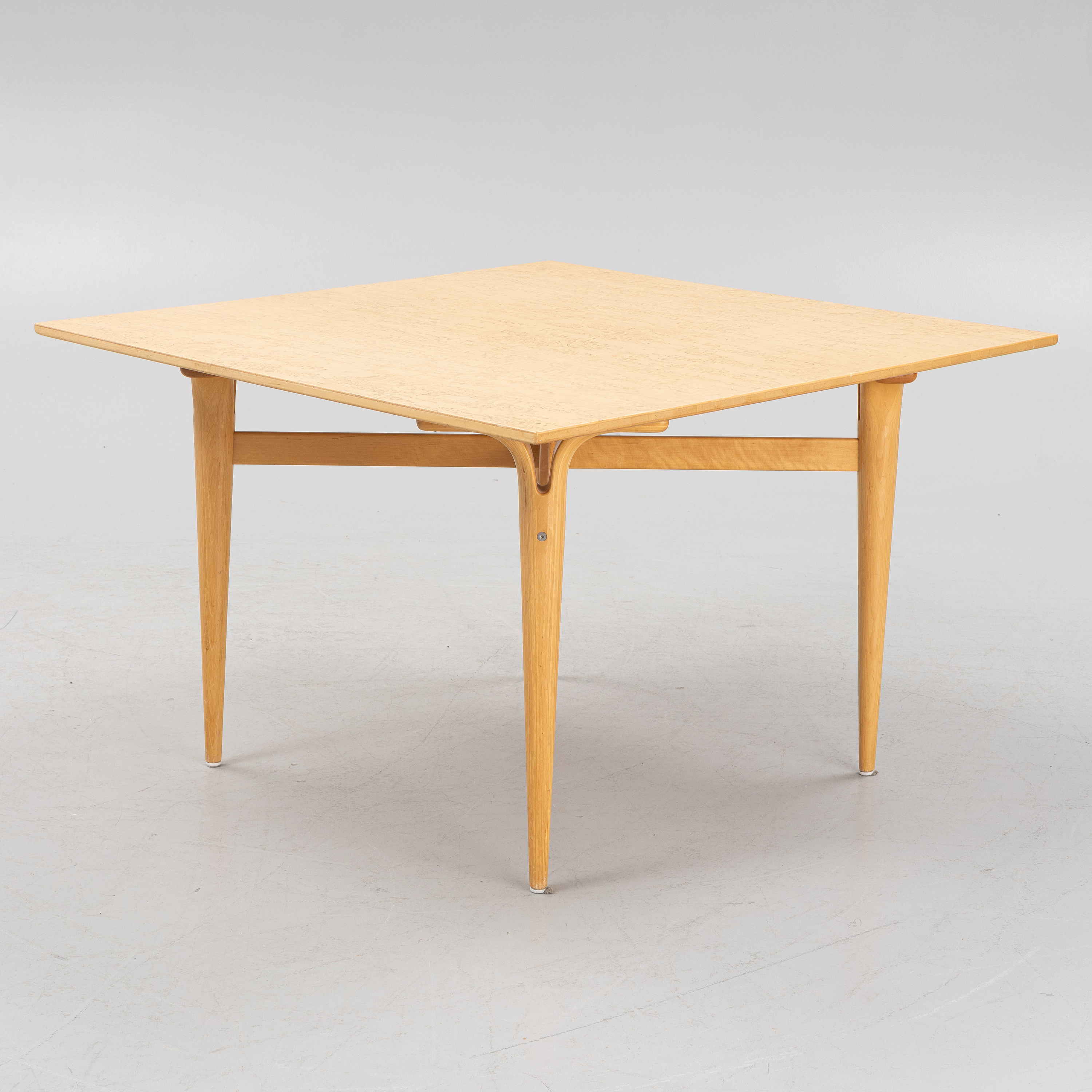 Bruno Mathsson, a table, Mathsson International, Värnamo. - Bukowskis