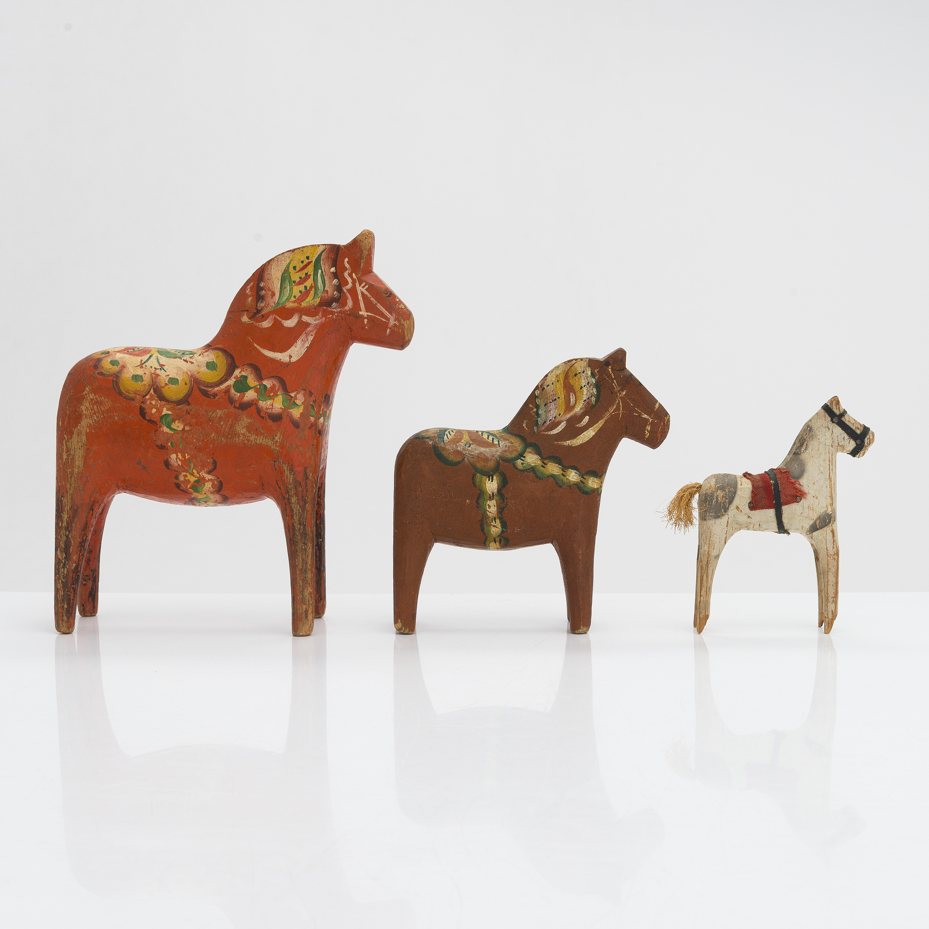 Dalahästar, 2+1 st, 1900-talets mitt. - Bukowskis