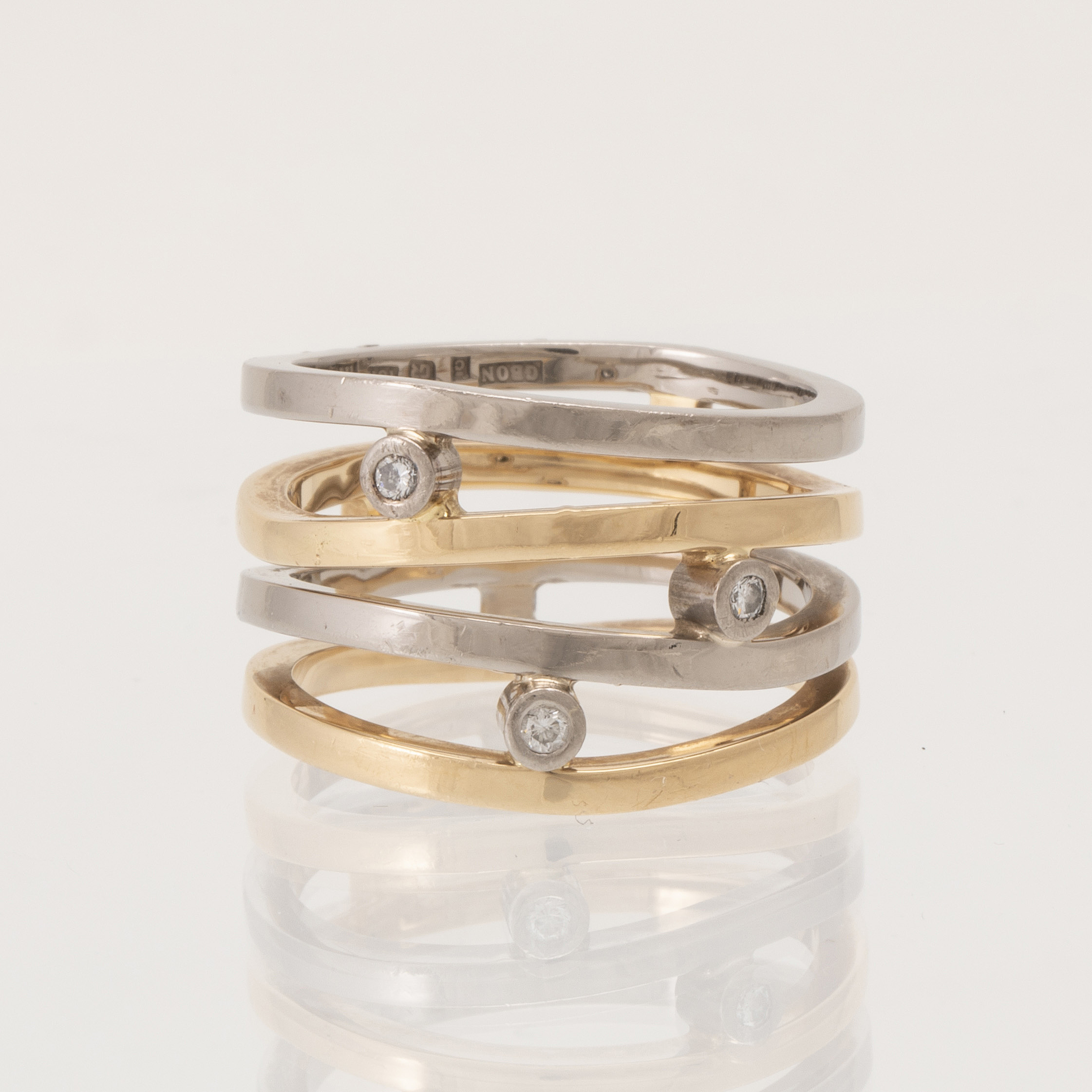 Ring 18K vitt och rött guld med runda briljantslipade diamanter, Björn ...