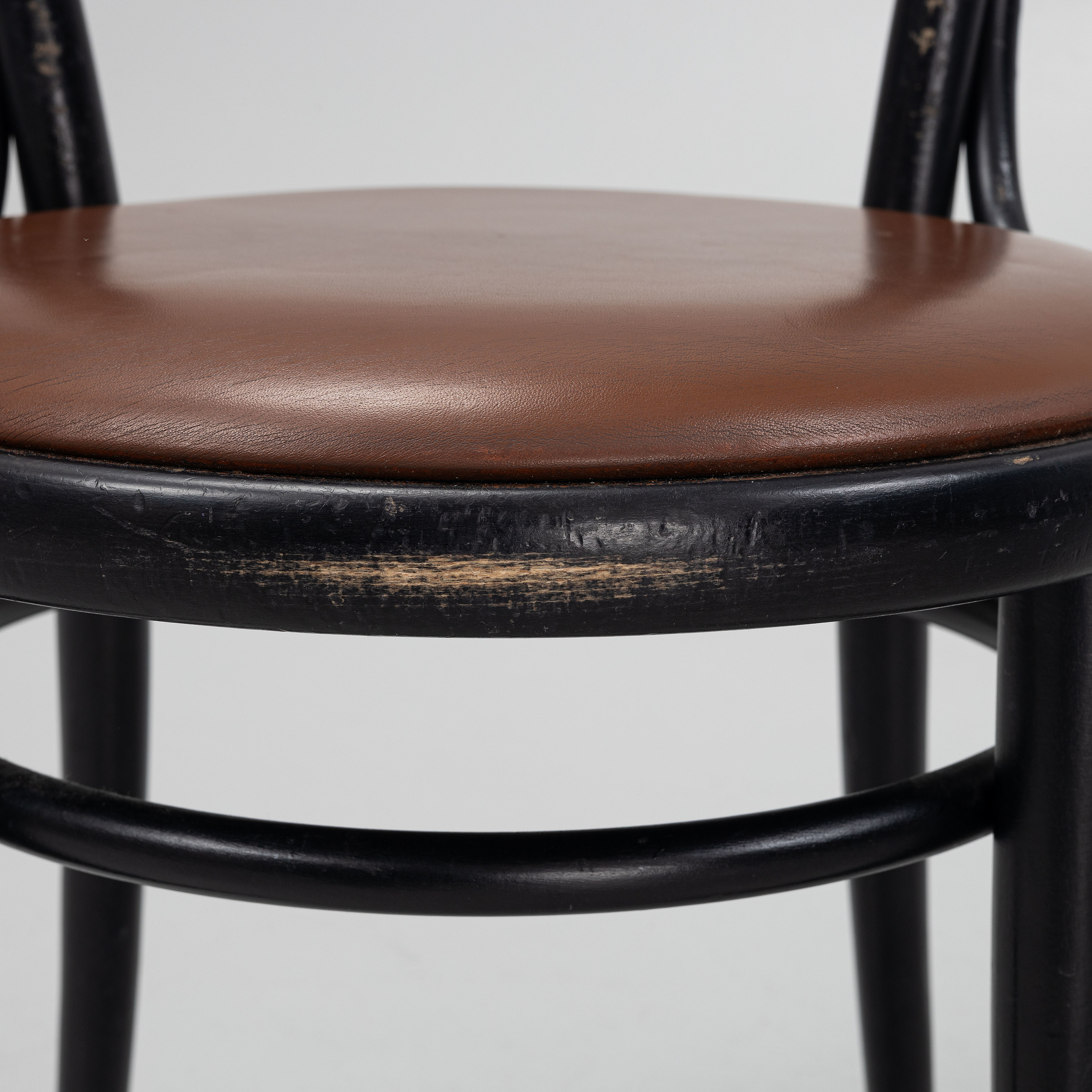 Stolar, 6 st, Modell nr "14", TON. - Bukowskis