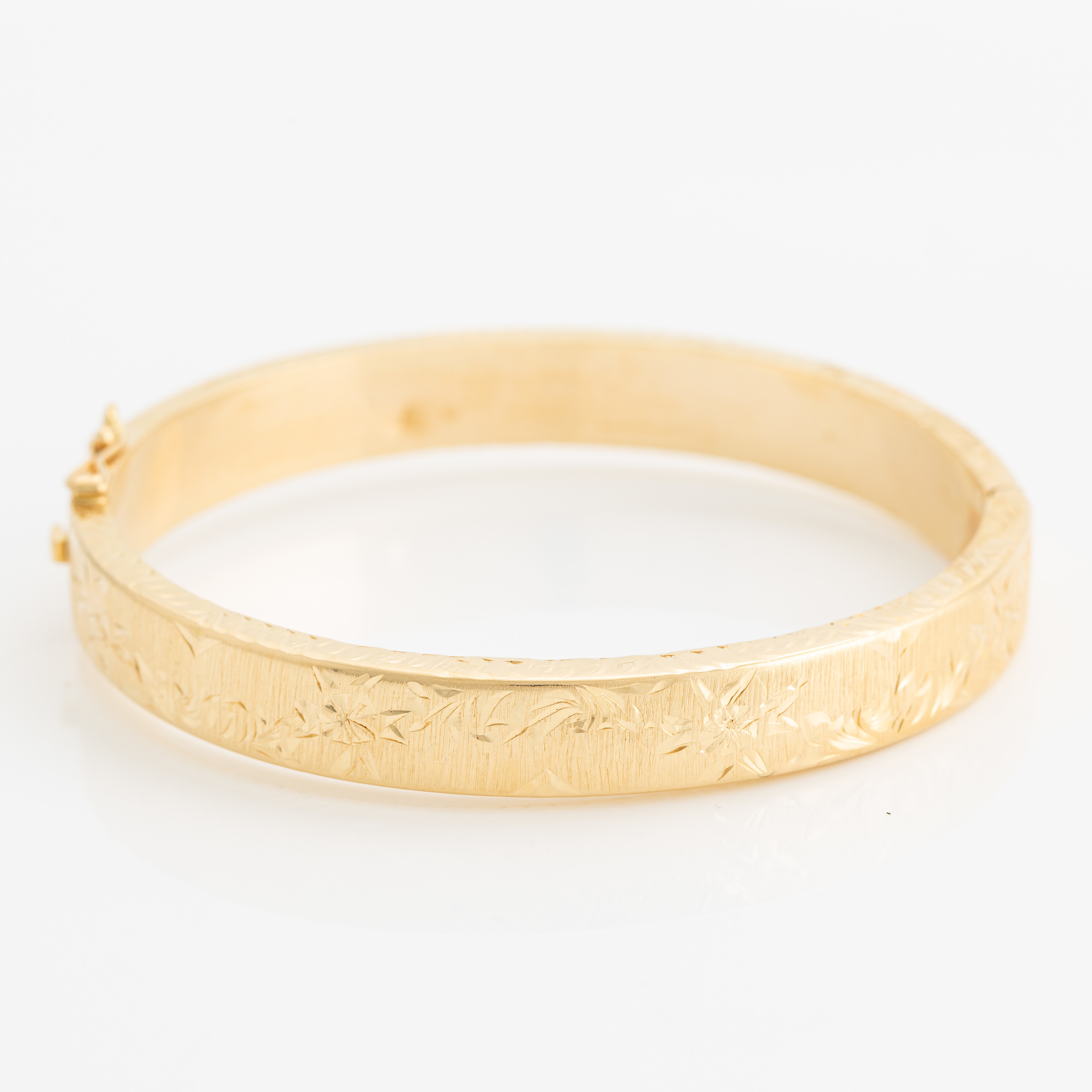 Bangle 18K gold. - Bukowskis