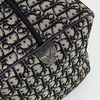 Nettihuutokauppa | taidetta, designia, huonekaluja - Bukowskis