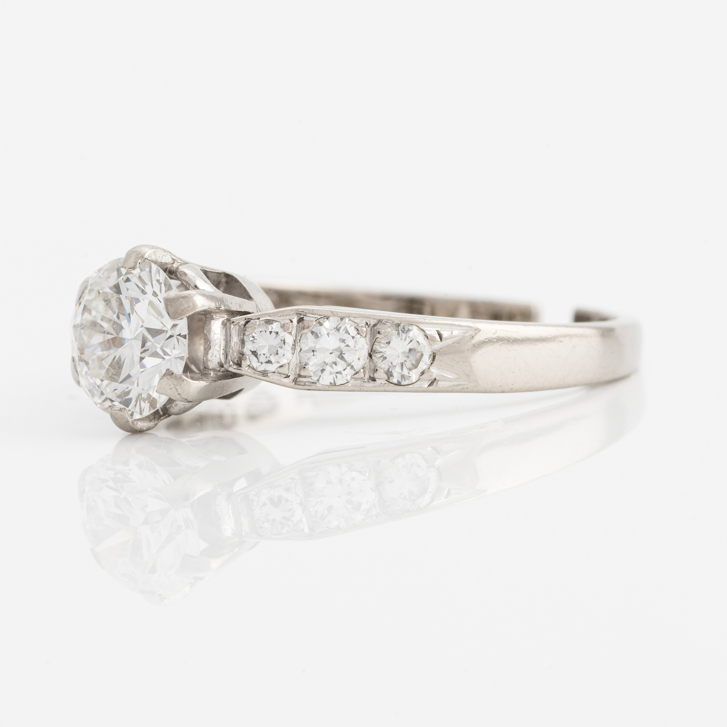 Ring WA Bolin 18K white gold with a round brilliant cut diamond ...