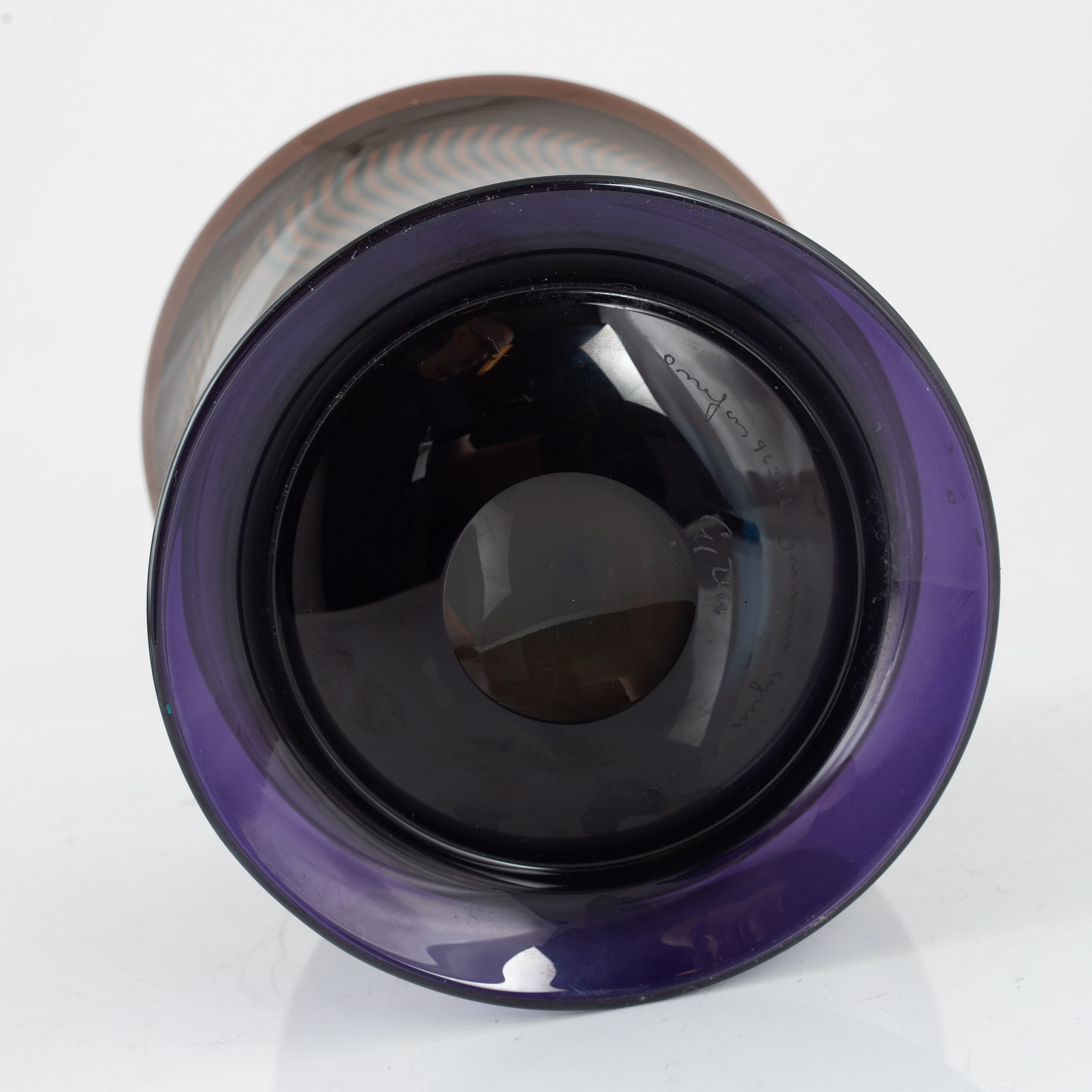 Gunnar Cyrén, a 'graal' glass vase, Orrefors, Sweden 1989. - Bukowskis