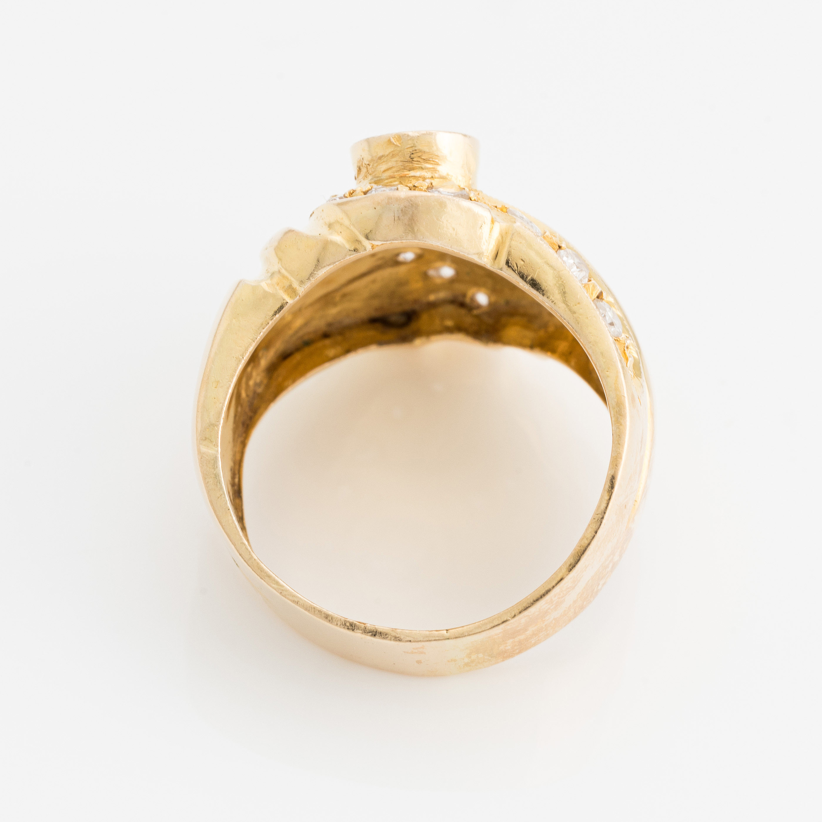 Ring 18K guld med runda briljantslipade diamanter. - Bukowskis