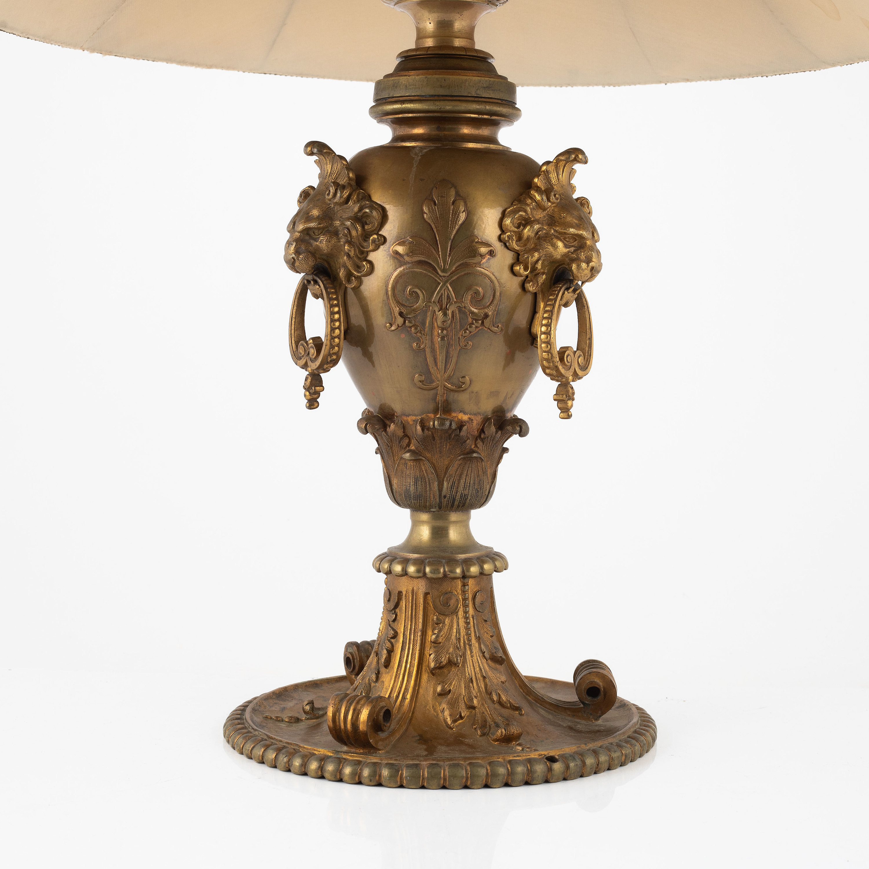 Table lamp, Neo-Renaissance, early 20th century. - Bukowskis
