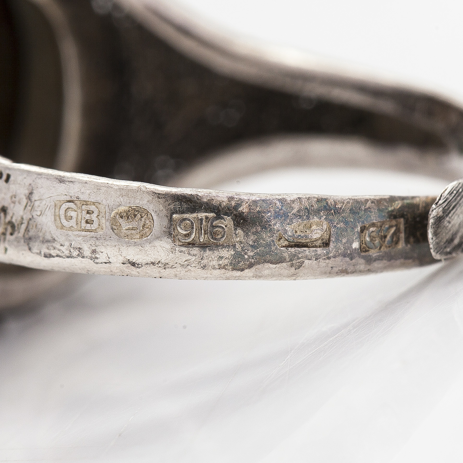 Smyckesset, armband, ring samt örhängen, silver .916, emalj och ...