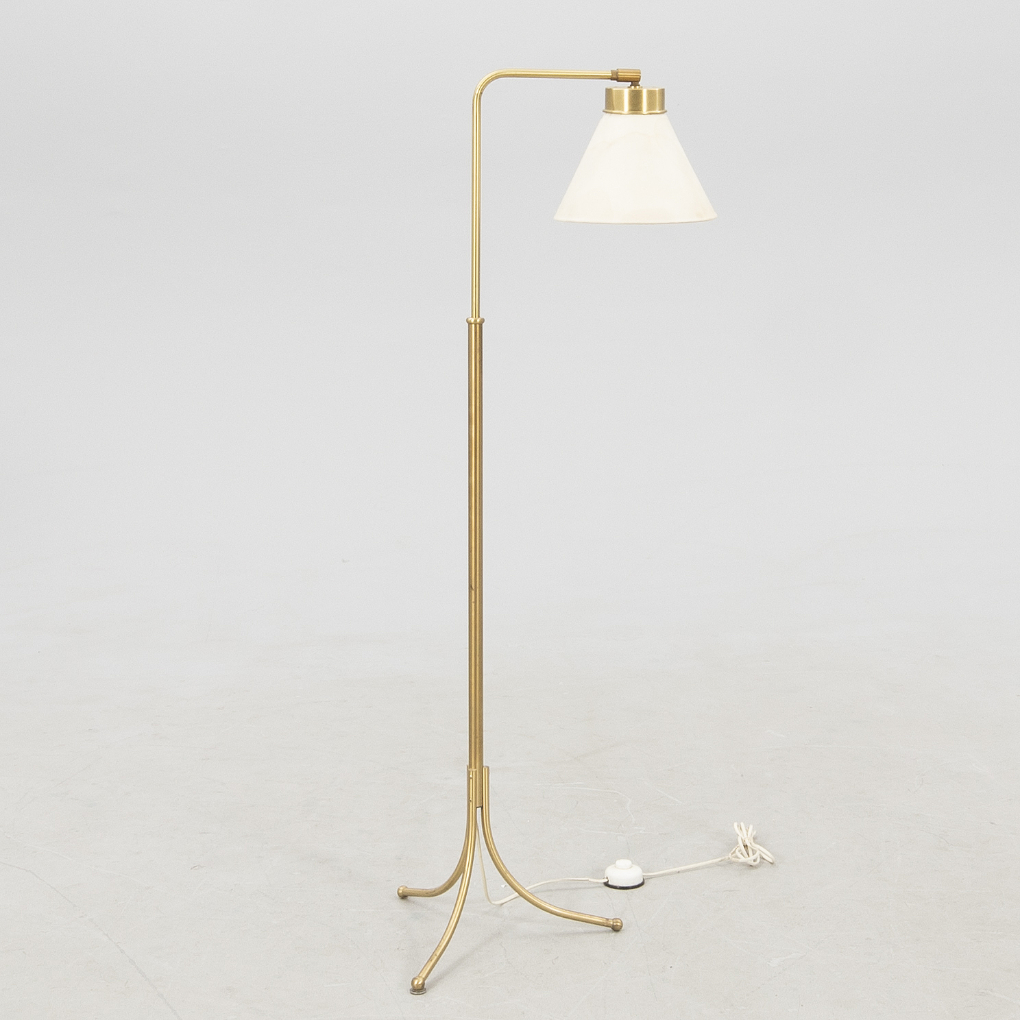 Josef Frank, floor lamp, model 1842 for Firma Svenskt Tenn. - Bukowskis