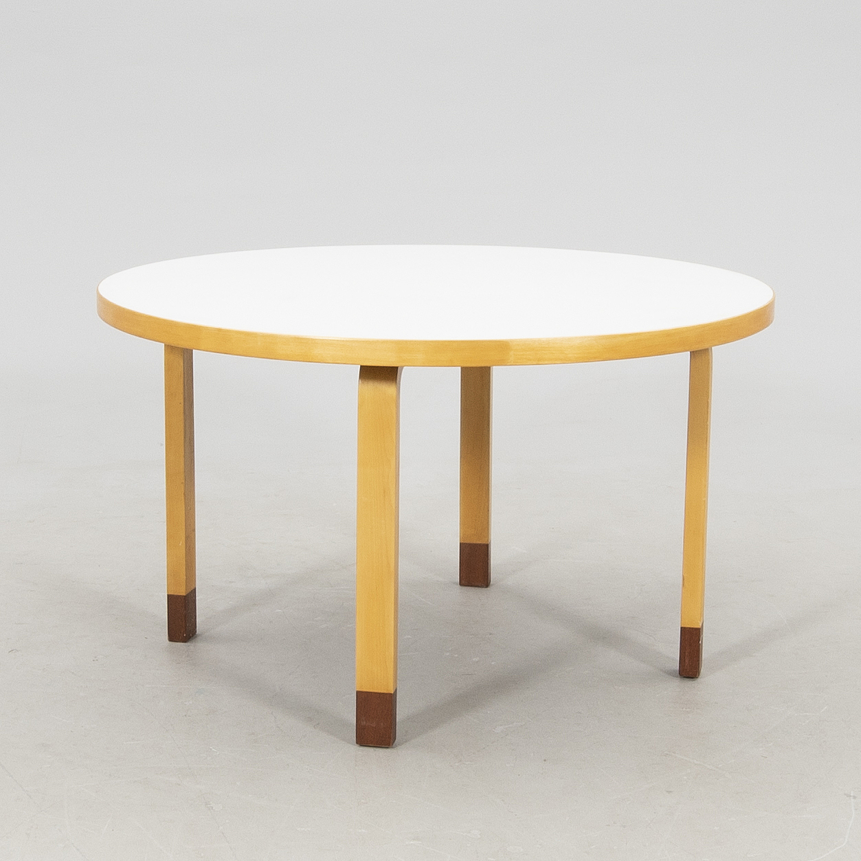 Alvar Aalto, matbord, modell 91, Artek, Finland, sent 1900-tal. - Bukowskis