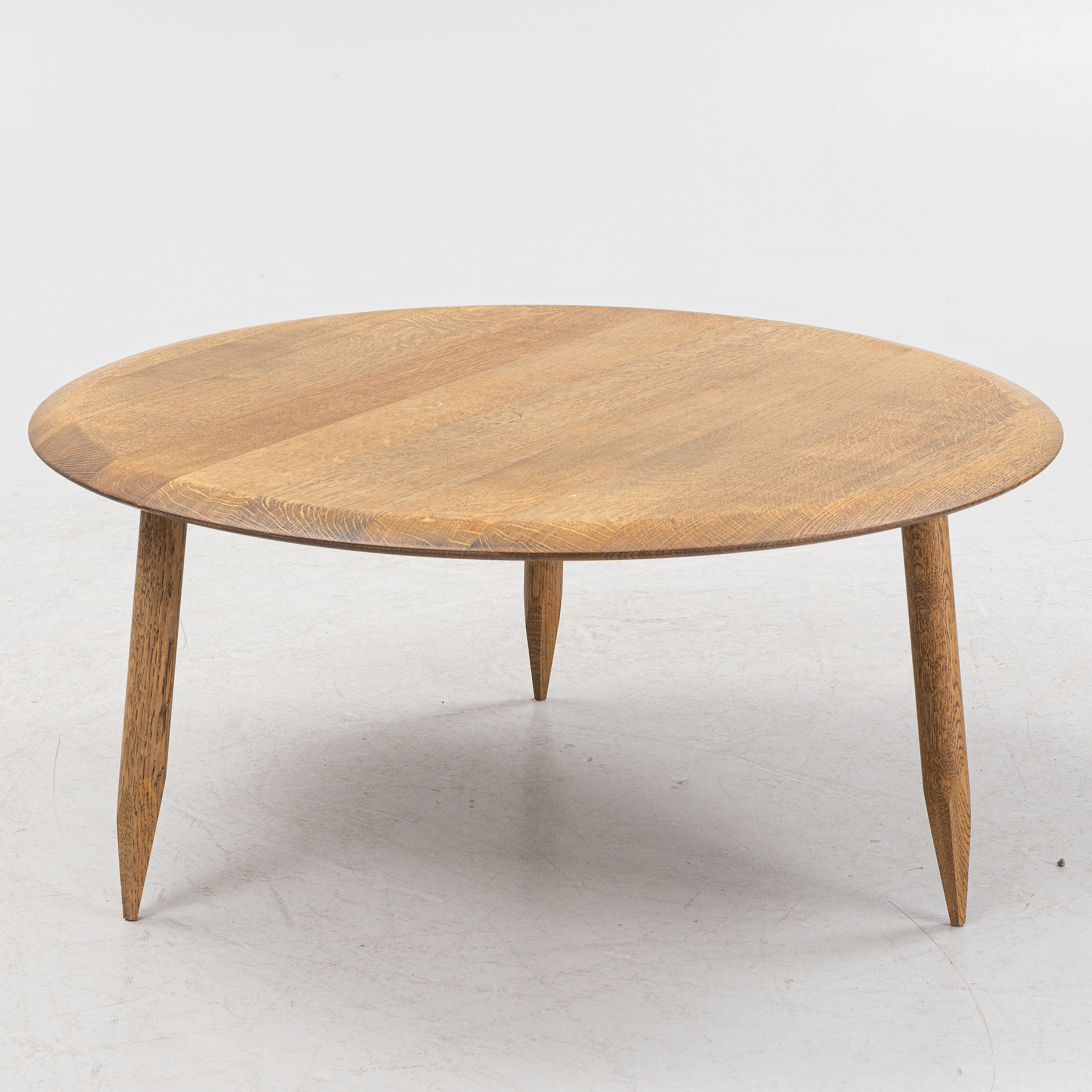 Samuel Wilkinson, soffbord, "Hoof table", &Tradition. - Bukowskis
