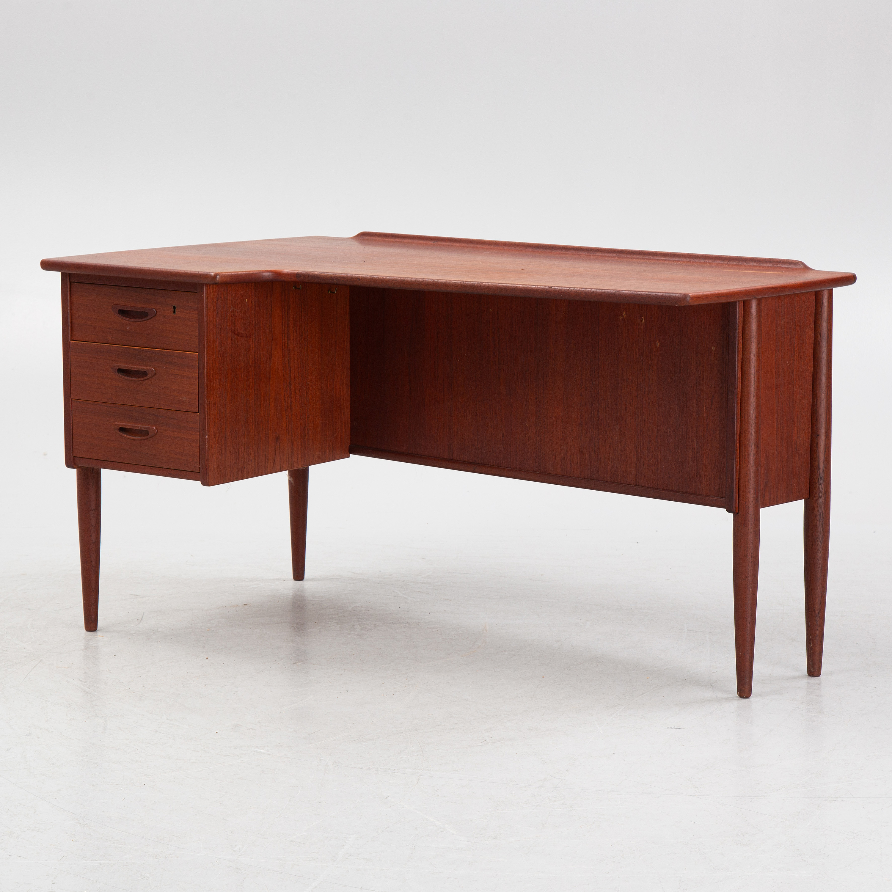 Göran Strand, desk, Lelångs Möbelfabrik, 1950s/60s. - Bukowskis