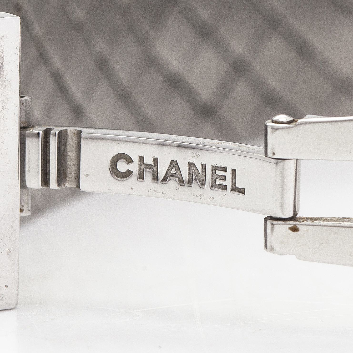 Chanel, Matelasse Acier, wristwatch, 19 mm. - Bukowskis