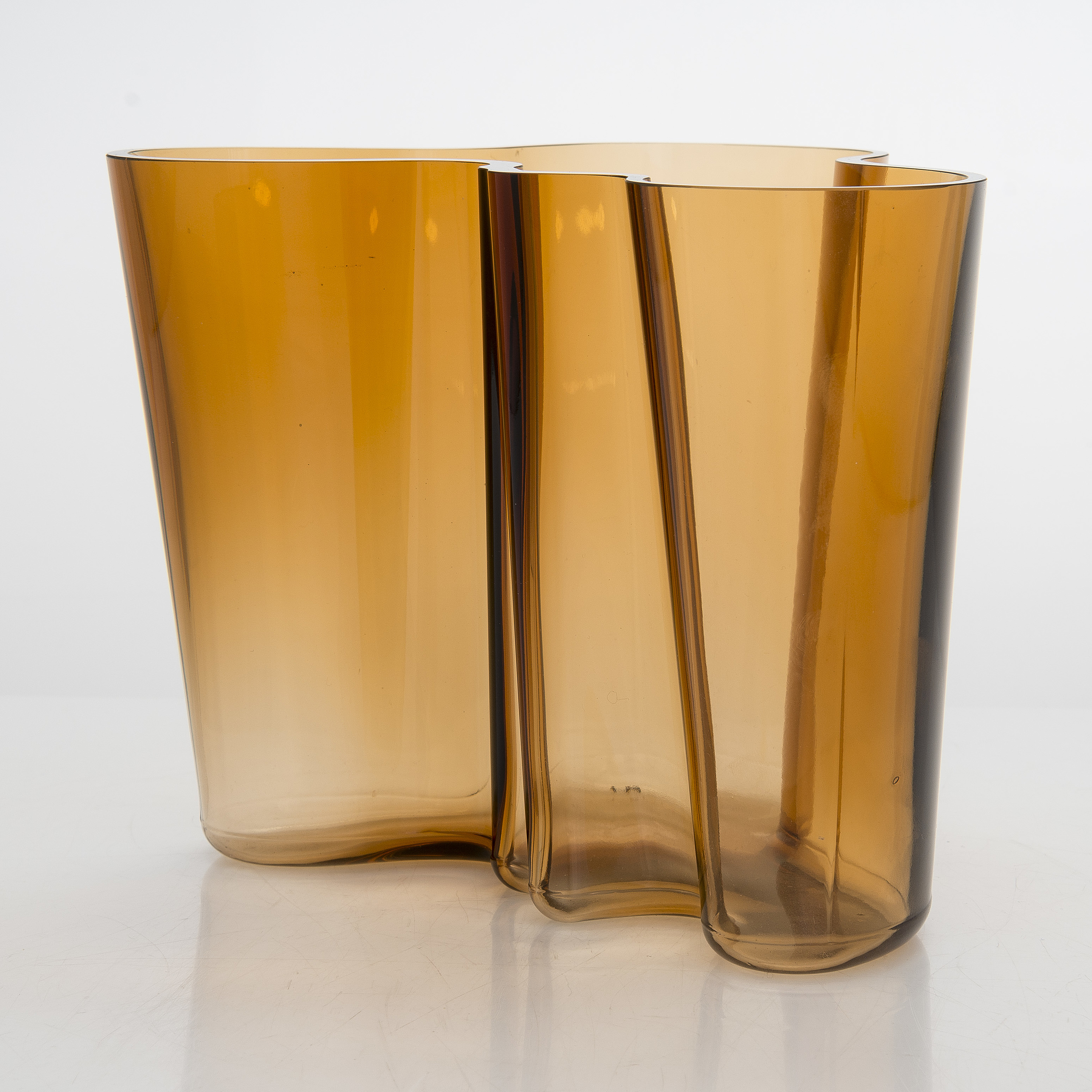 Alvar Aalto,vas, "Savoy", signerad Alvar Aalto 3099/1991. - Bukowskis
