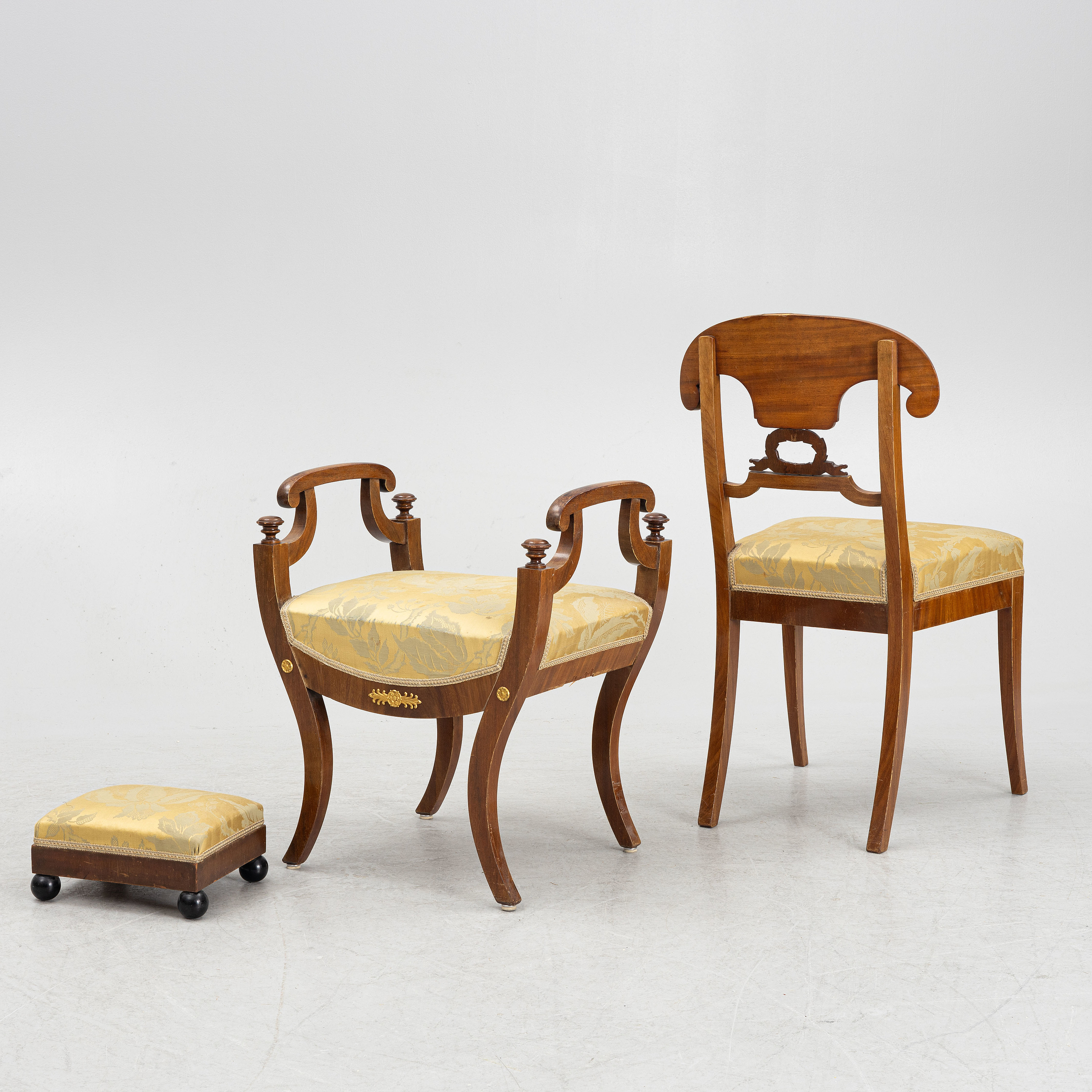 Drawing room suite, 9 pieces, Karl Johan style, 19th century. - Bukowskis