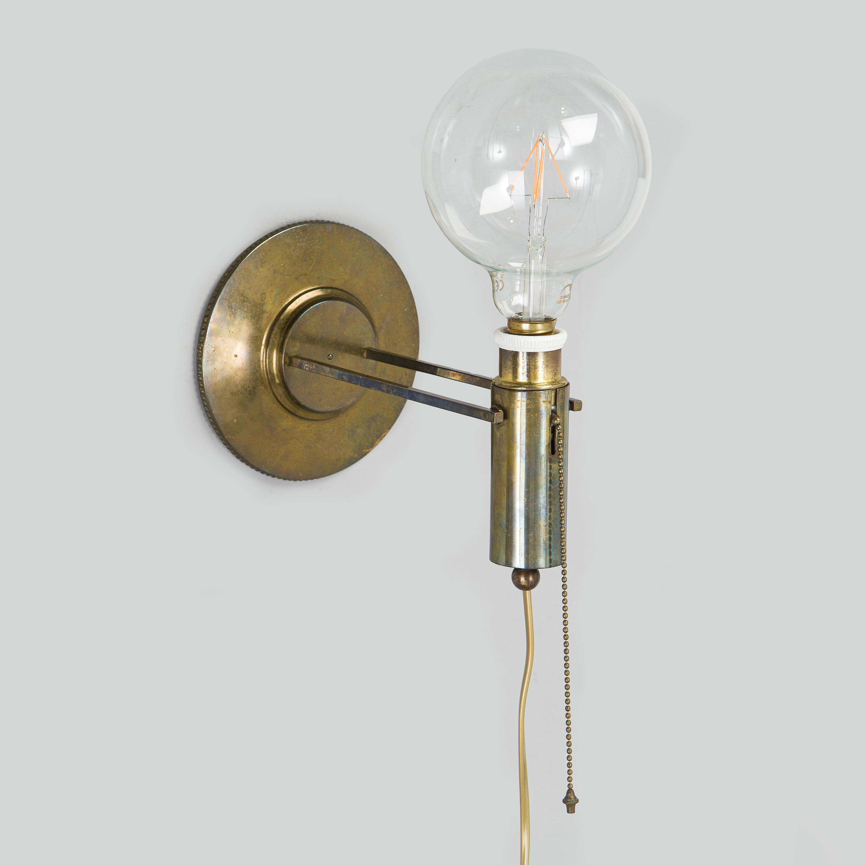 Eino Schroderus, An early 20th century table lamp / wall light for Taidetakomo Koru. - Bukowskis