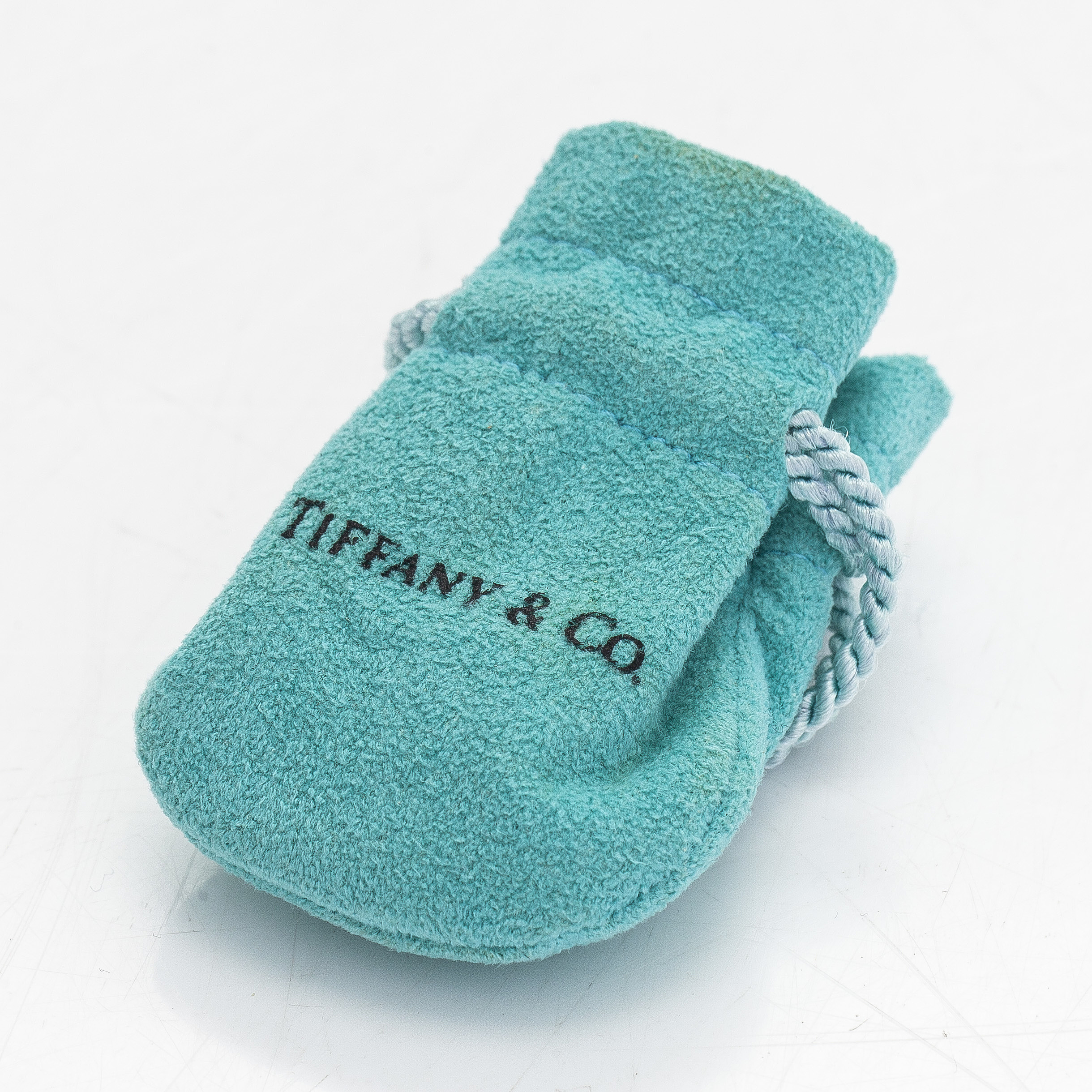 Tiffany & Co, Elsa Peretti, an 18K gold 'Bean' necklace. - Bukowskis