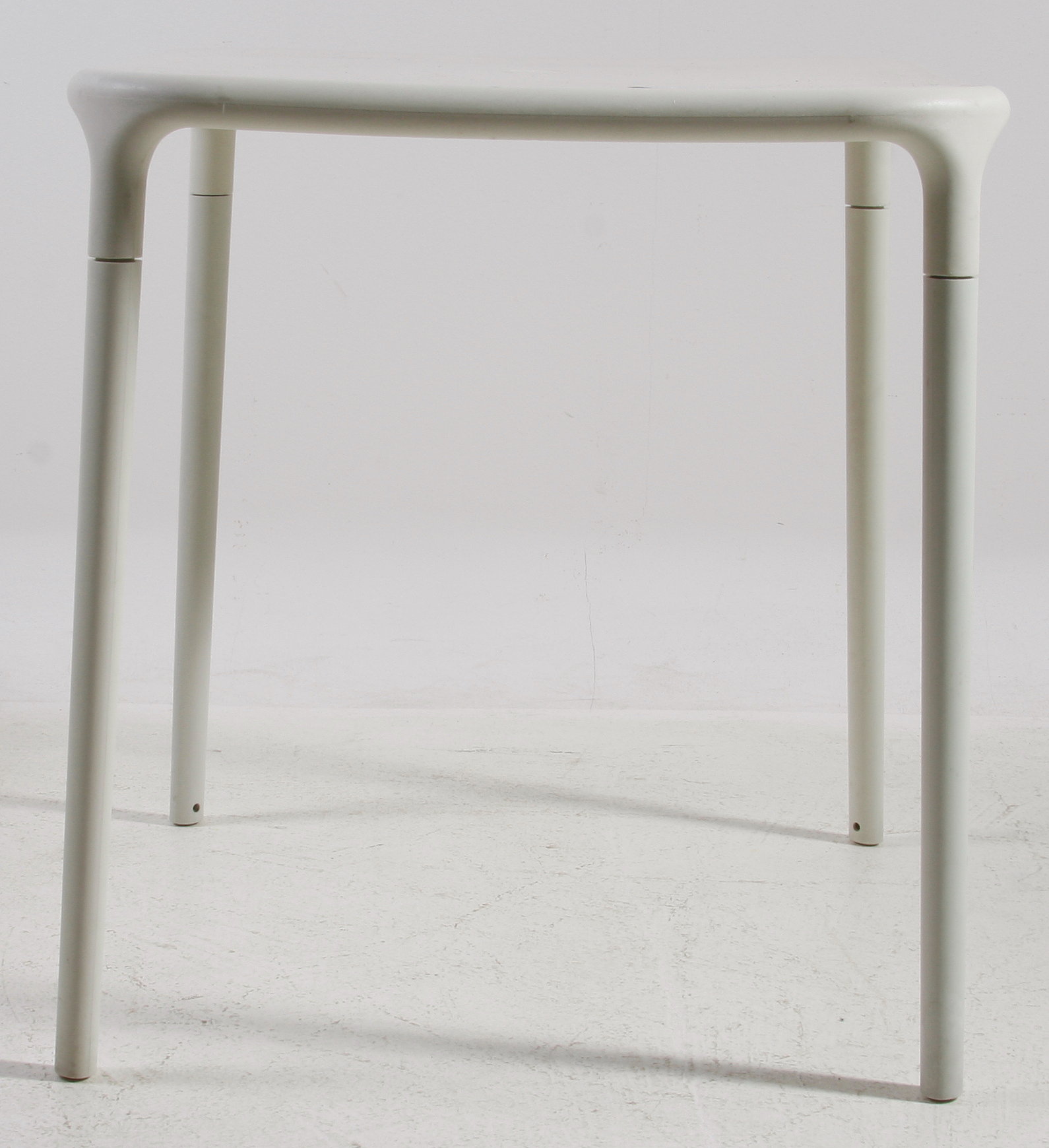 BORD, "Air-Table", design Jasper Morrison. - Bukowskis