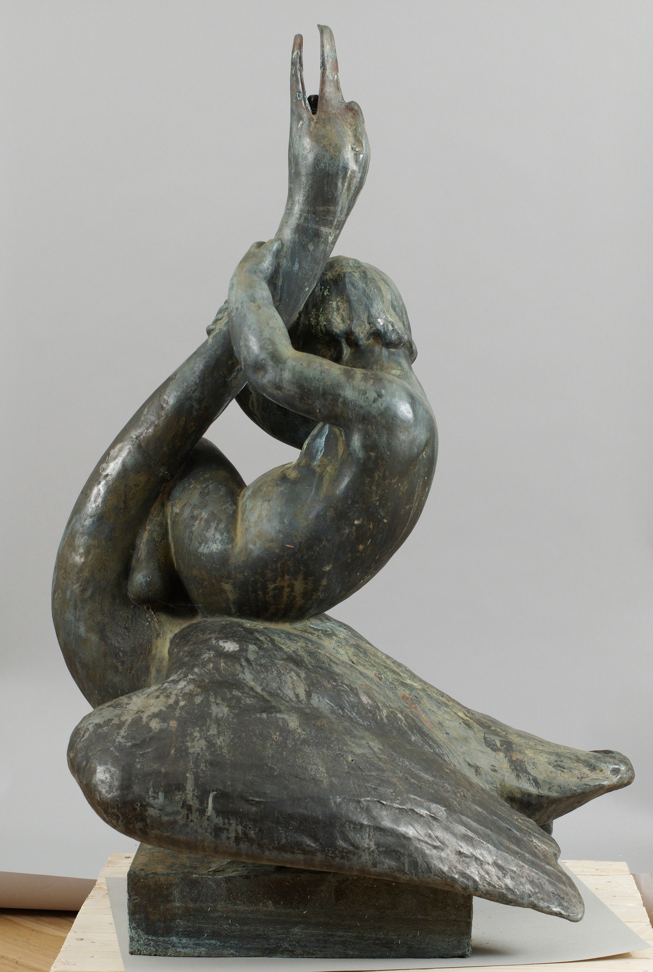 Theodor Lundberg, "Gosse lekande med svan" (Young boy playing with swan ...