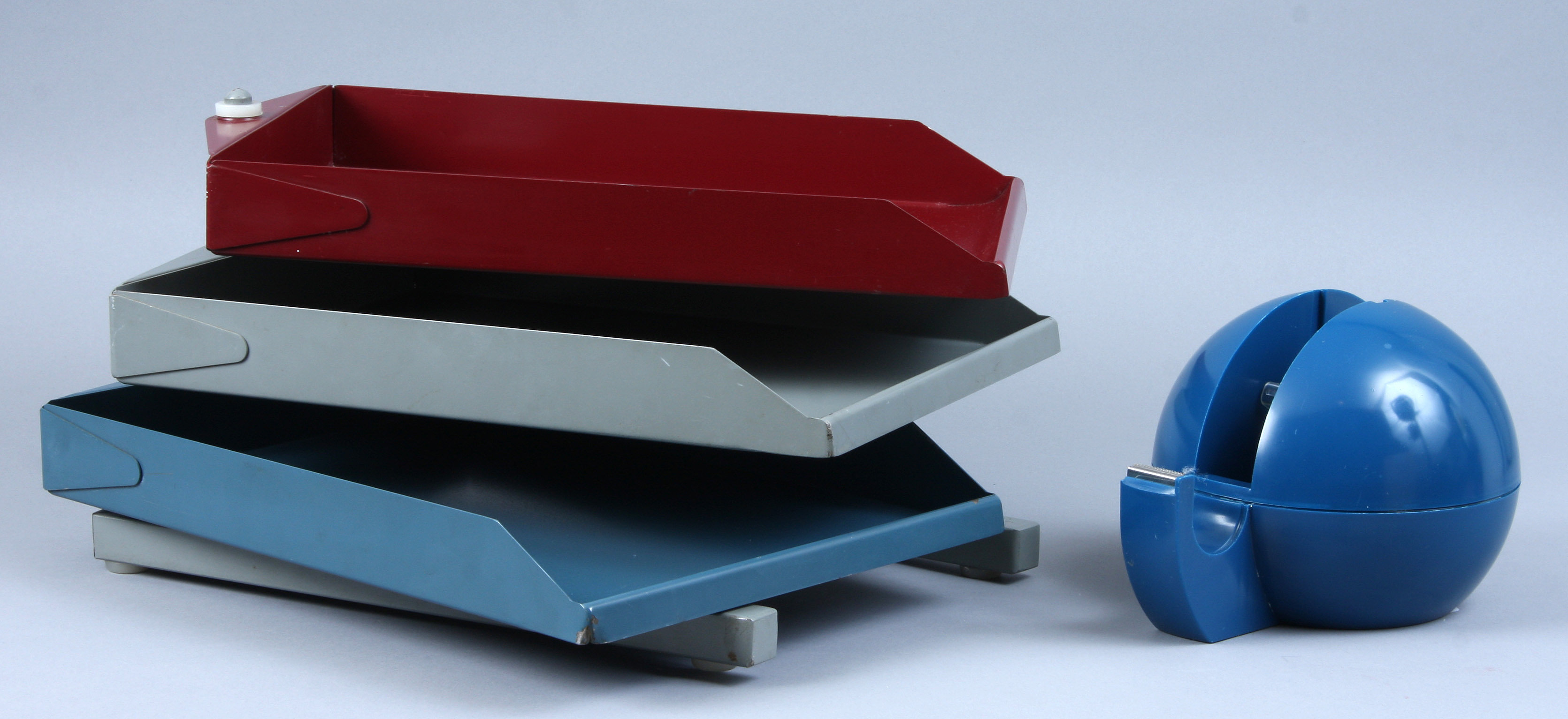 DOKUMENTFACK samt TEJPHÅLLARE, 1900-talets tredje kvartal. - Bukowskis