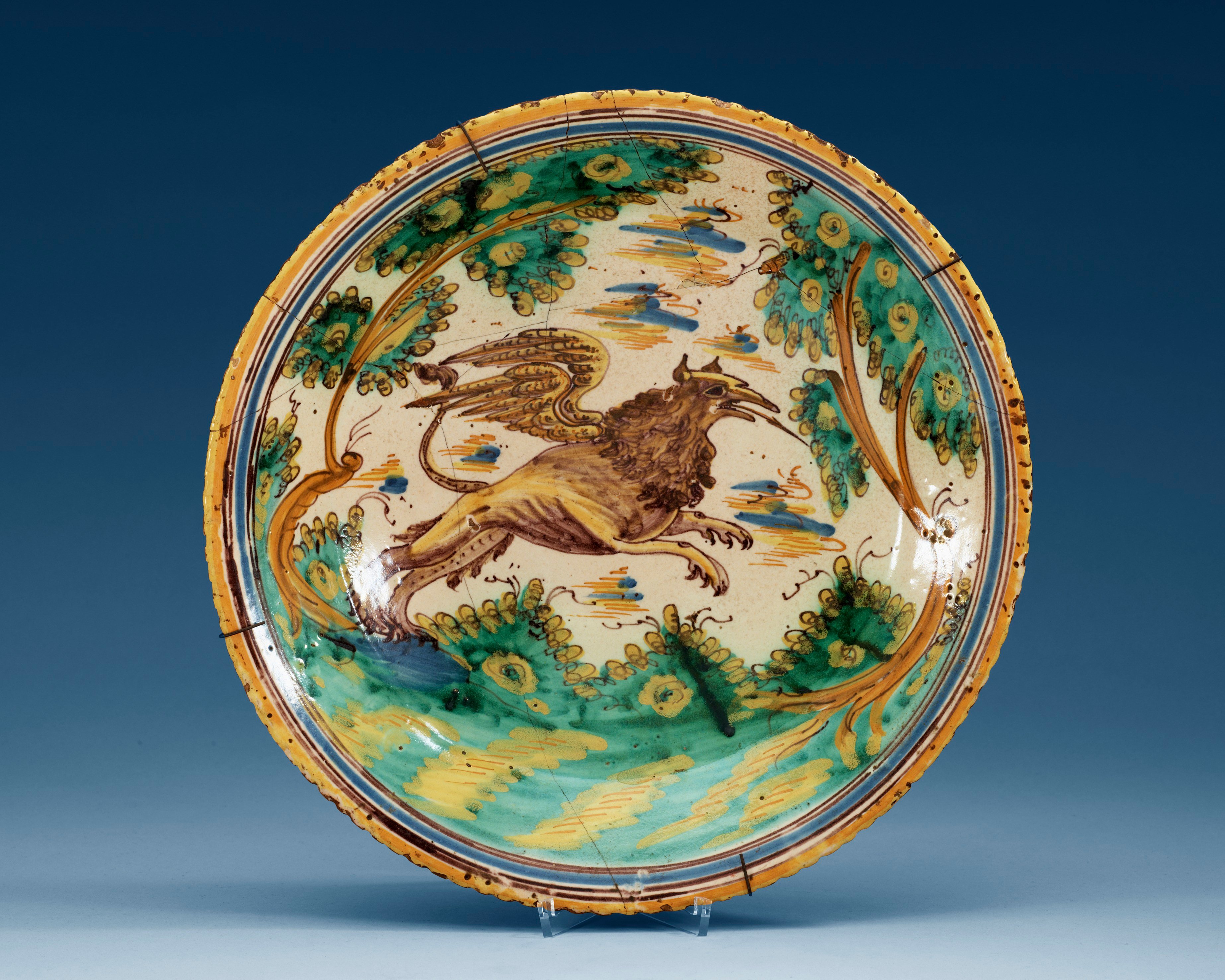 An Italian faience charger, 17th Century. - Bukowskis