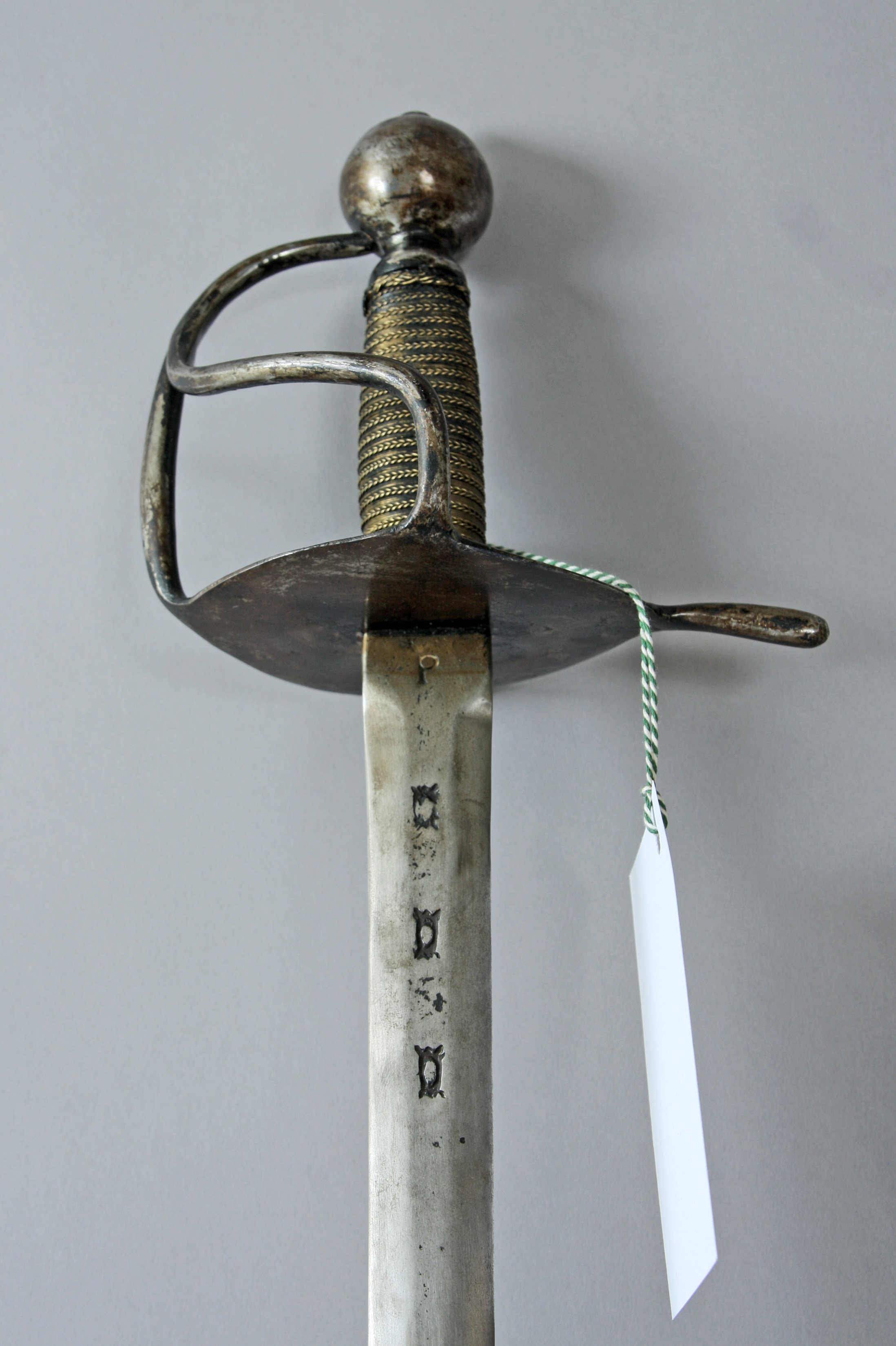 VÄRJA, kopia av svensk modell m/1685. - Bukowskis