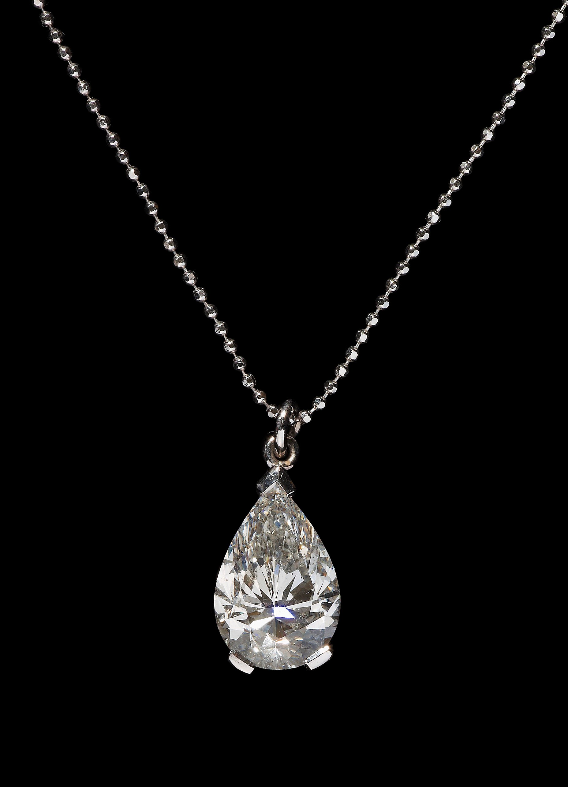 A drop shaped diamond, 3.30 cts. - Bukowskis