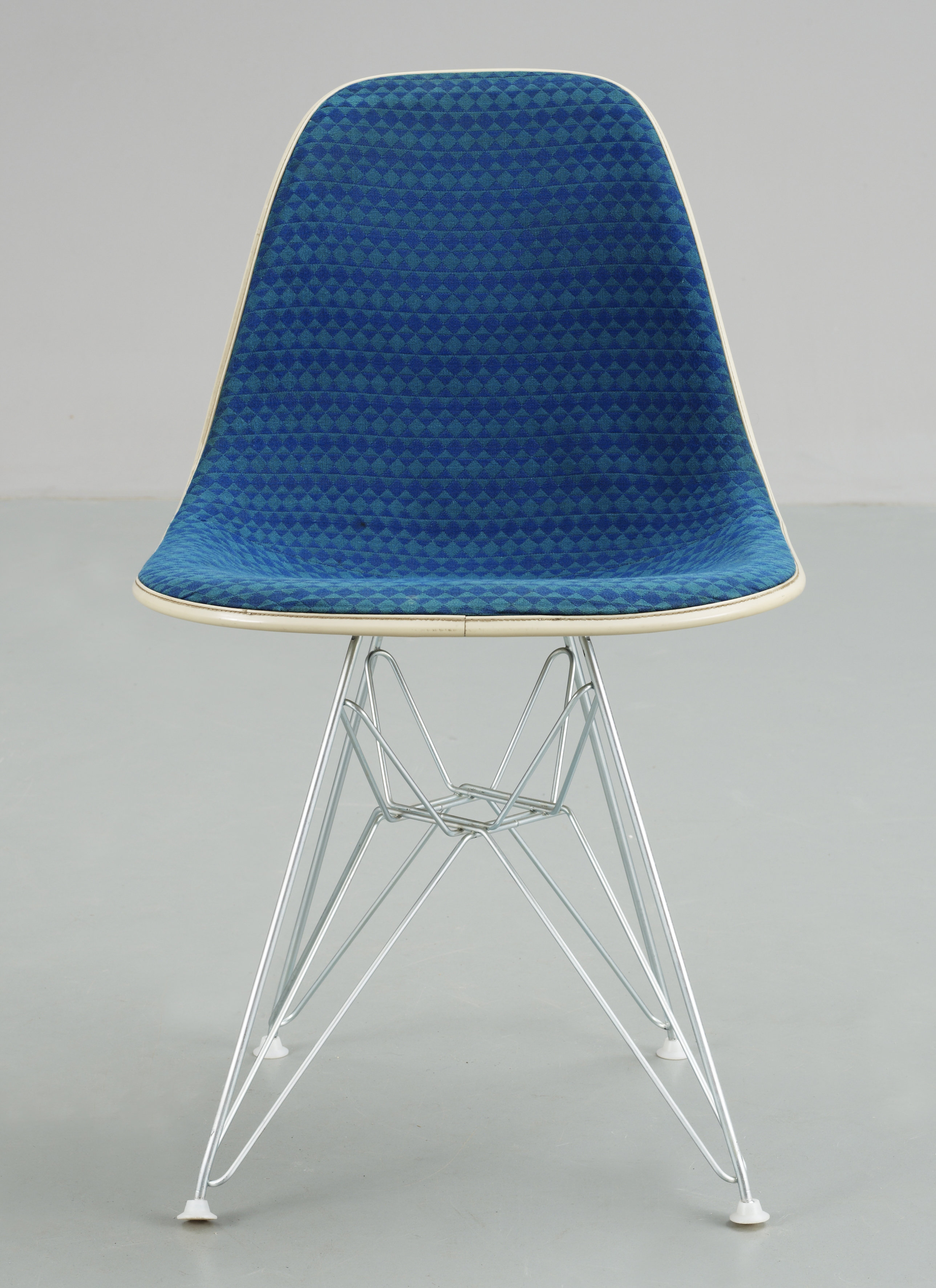 STOL, Charles & Ray Eames för Herman Miller. - Bukowskis