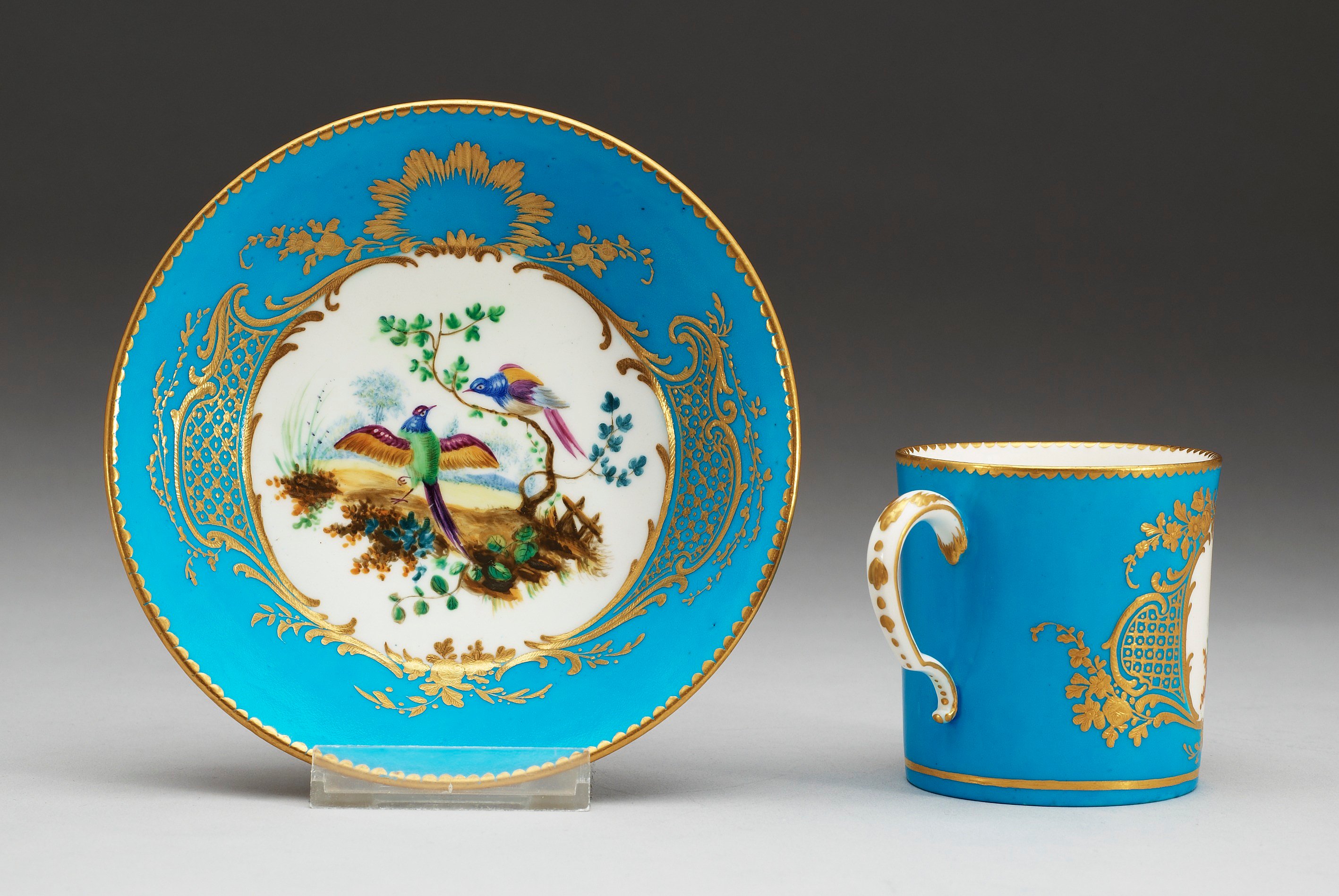 A 'Sèvres"' cup and saucer, 18th Century. - Bukowskis
