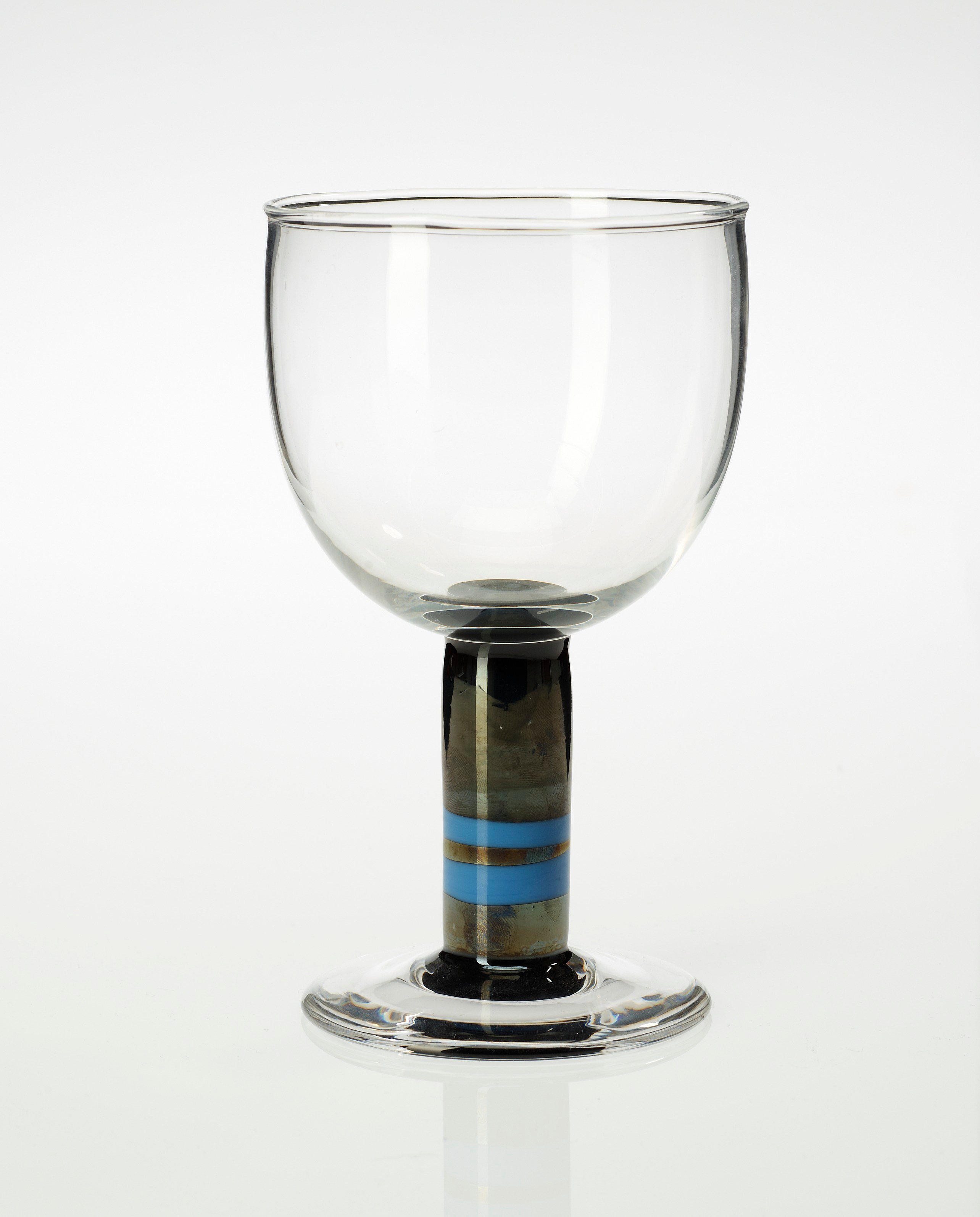A Gunnar Cyrén glass goblet, Orrefors 1967. - Bukowskis