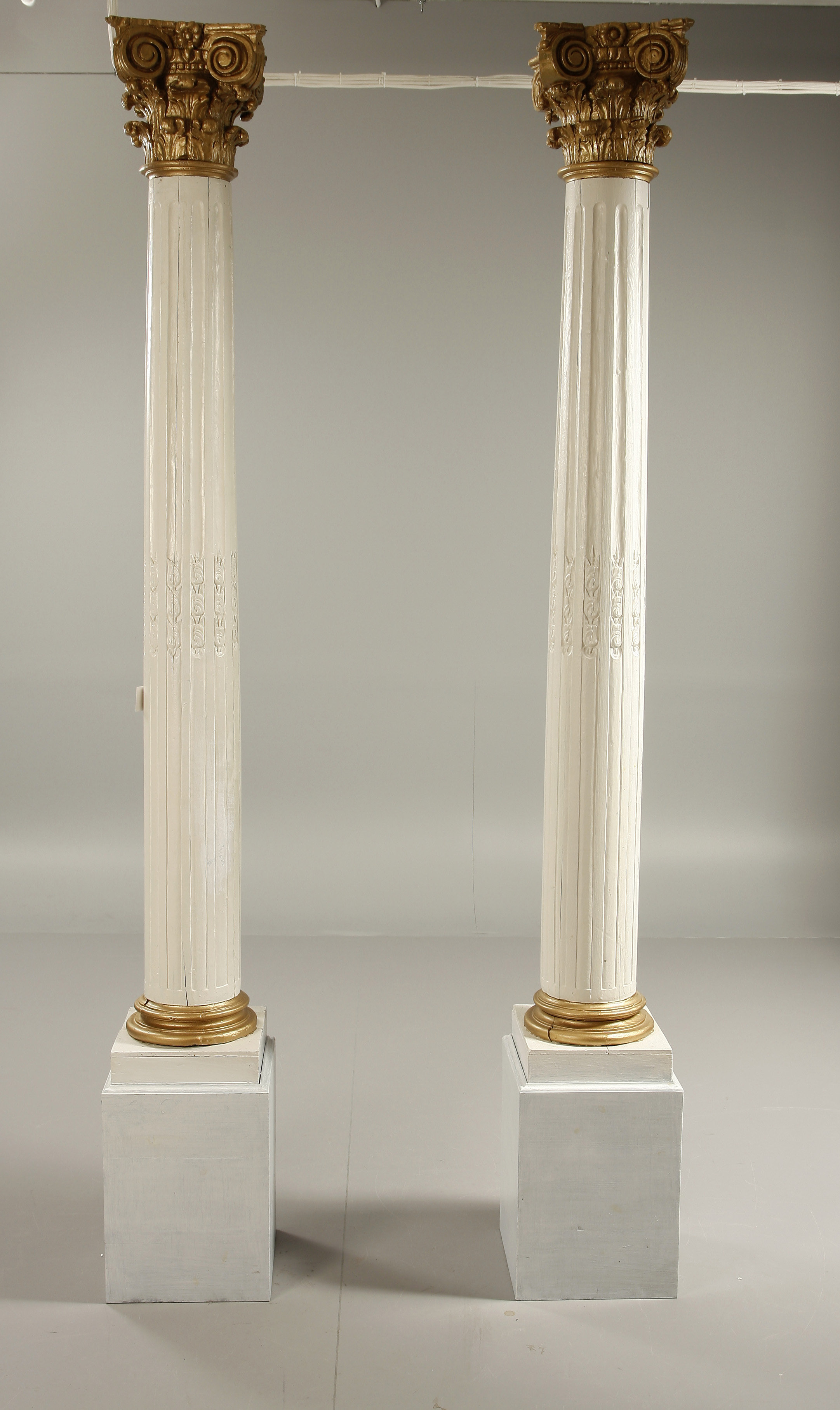 KOLONNER, ett par, 1800-tal. - Bukowskis