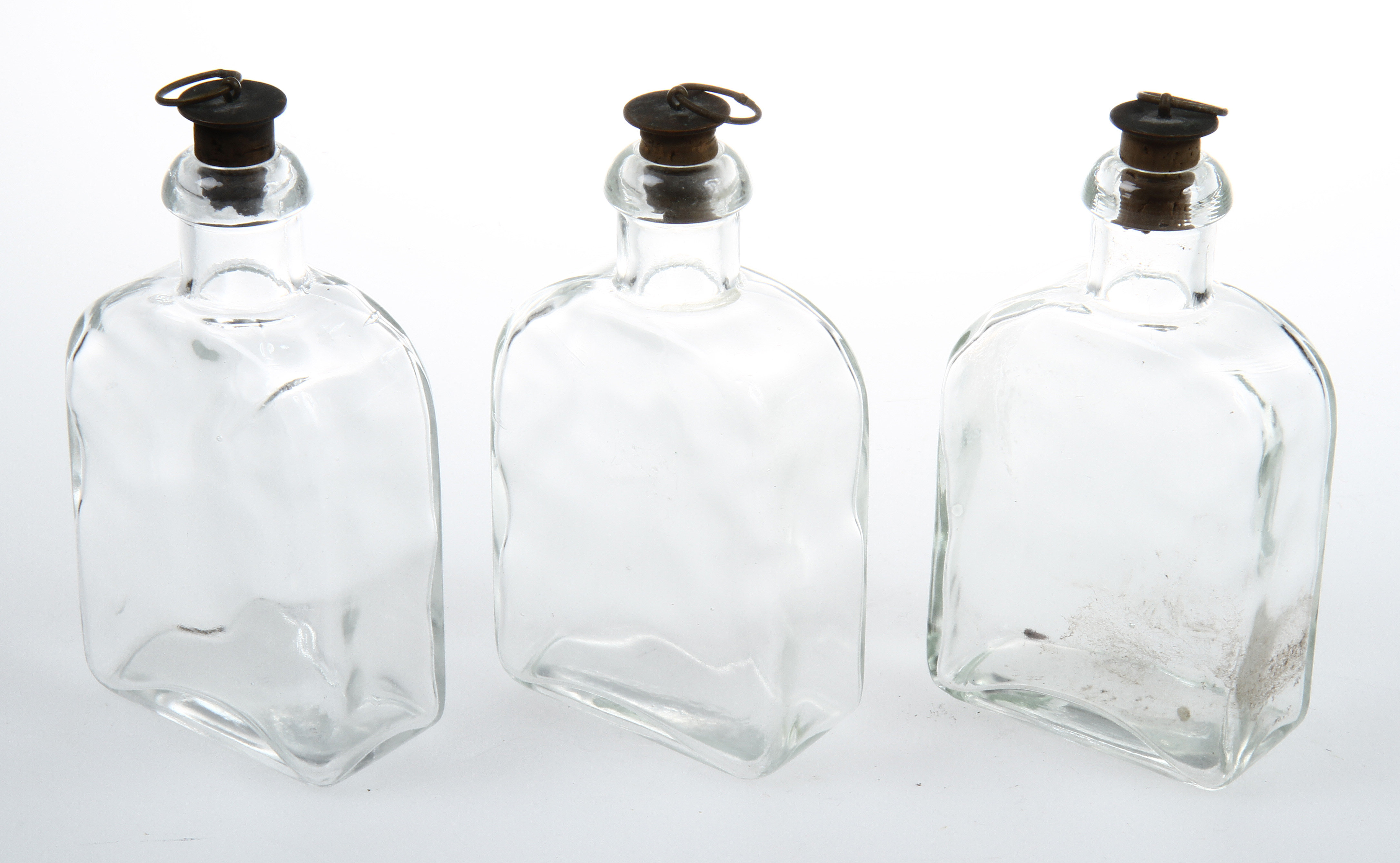FLASKOR, 3 st, glas, 1800-tal. - Bukowskis