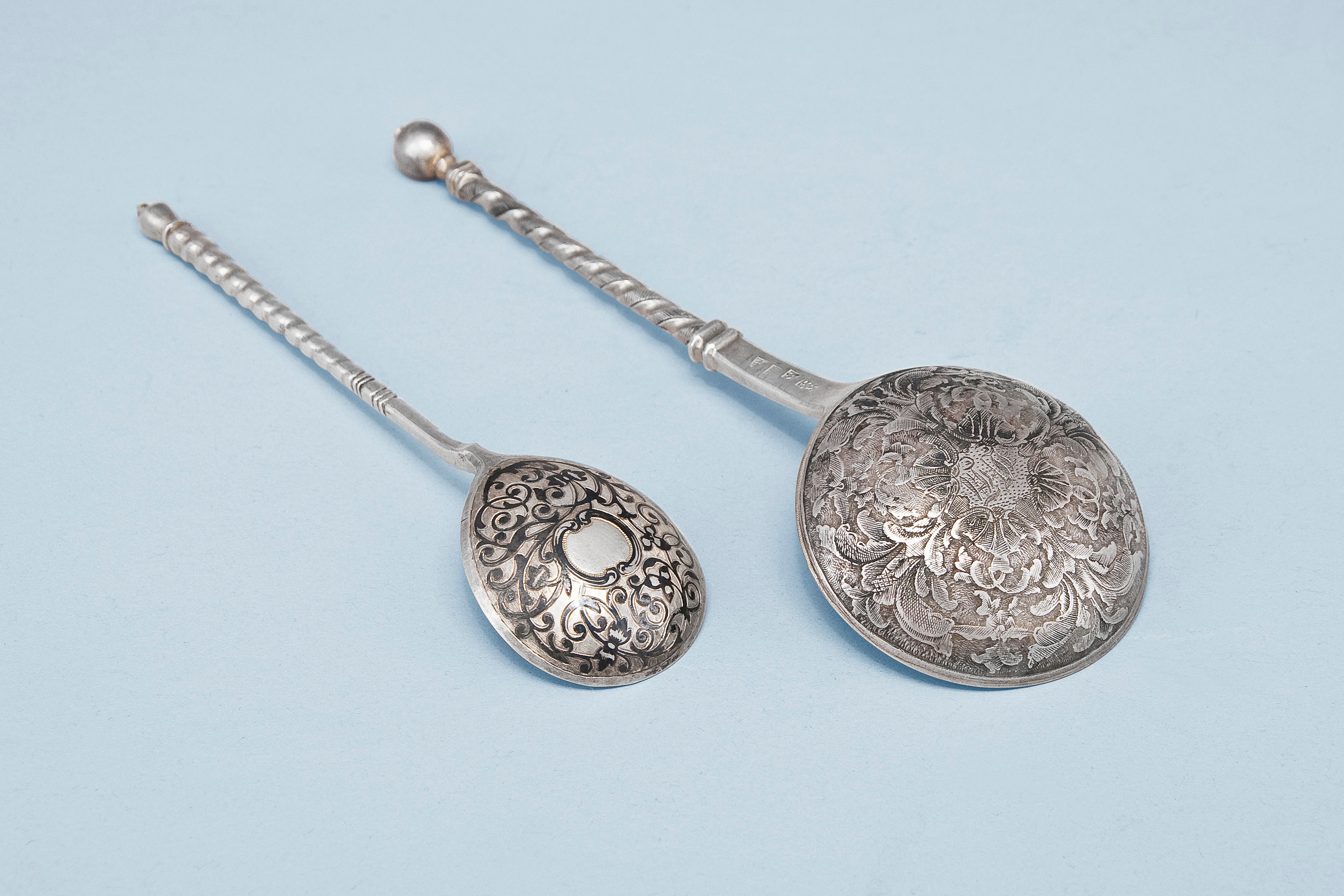 2 SPOONS. - Bukowskis