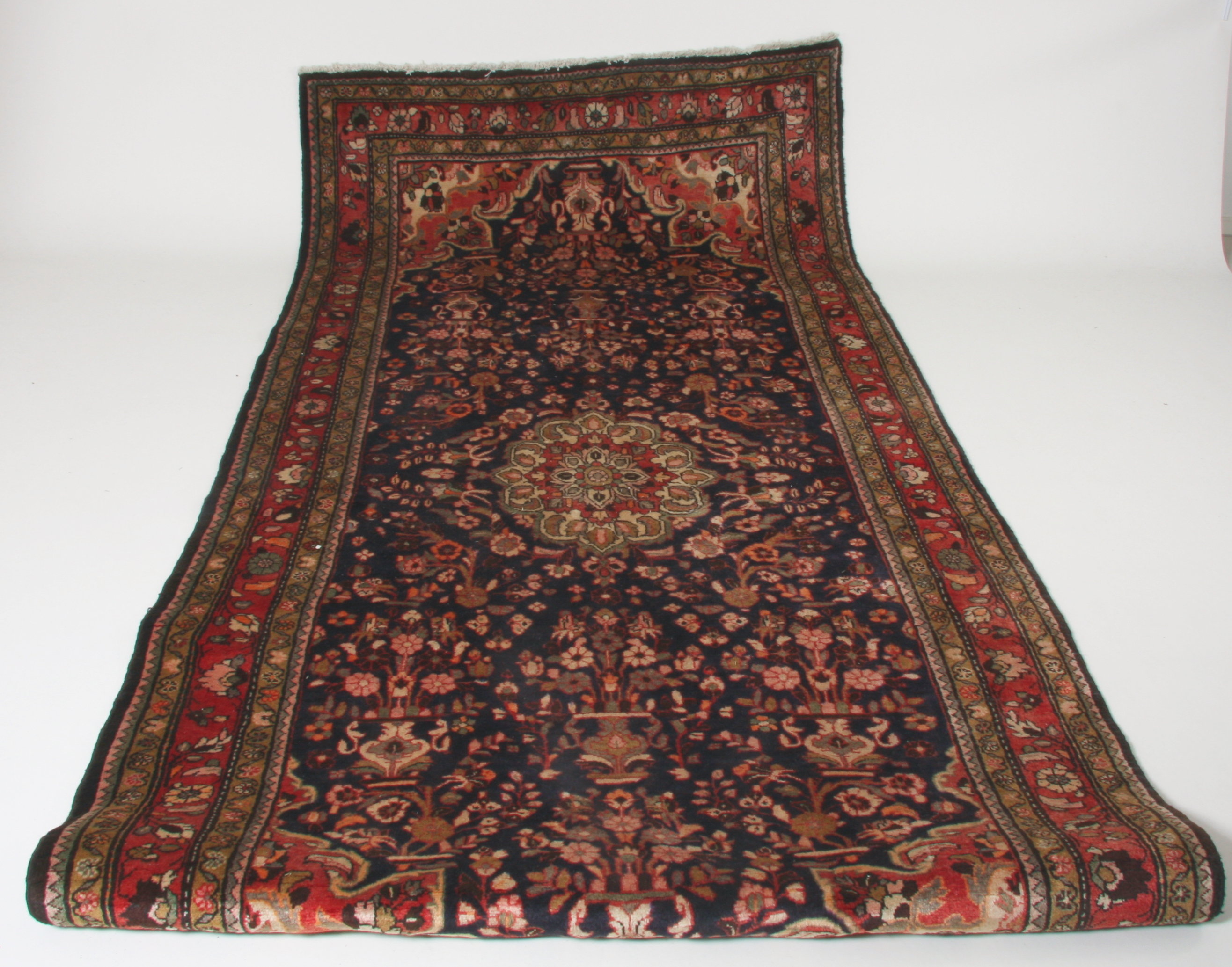 MATTA, Iran, ca 320 x 160. - Bukowskis