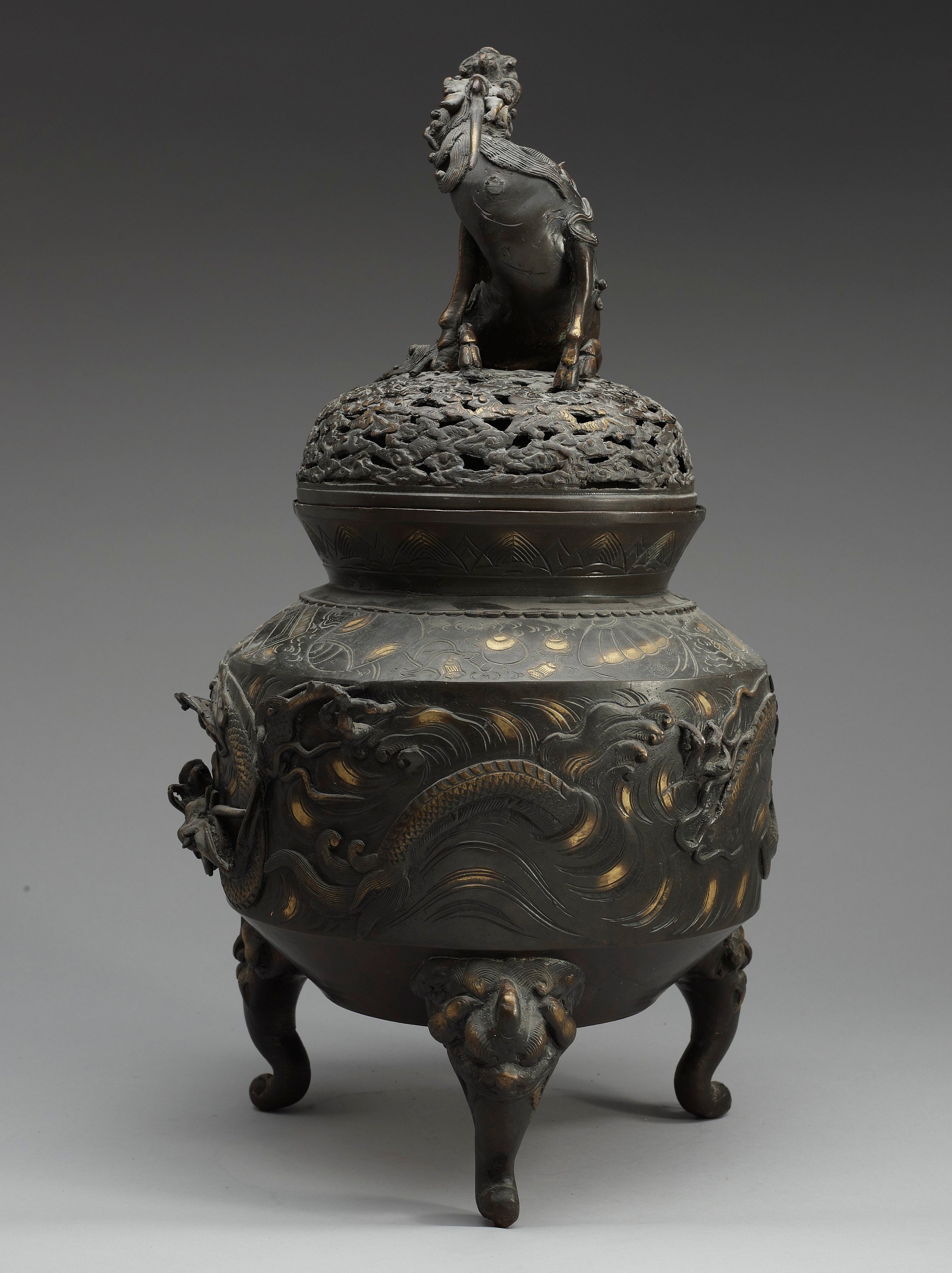 A Japanese bronze censer, Meiji (1868-1912). - Bukowskis