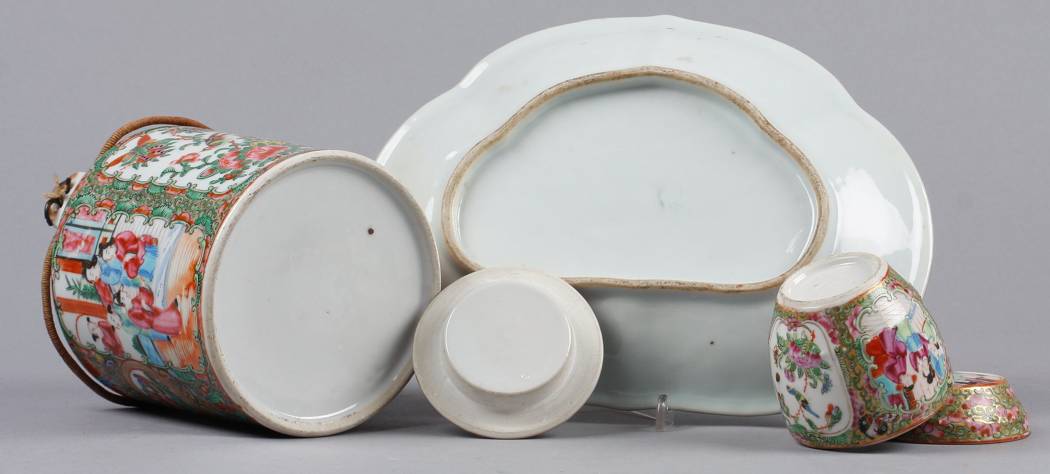 PARTI PORSLIN, 3 delar, Kanton, Kina, 1800-tal. - Bukowskis