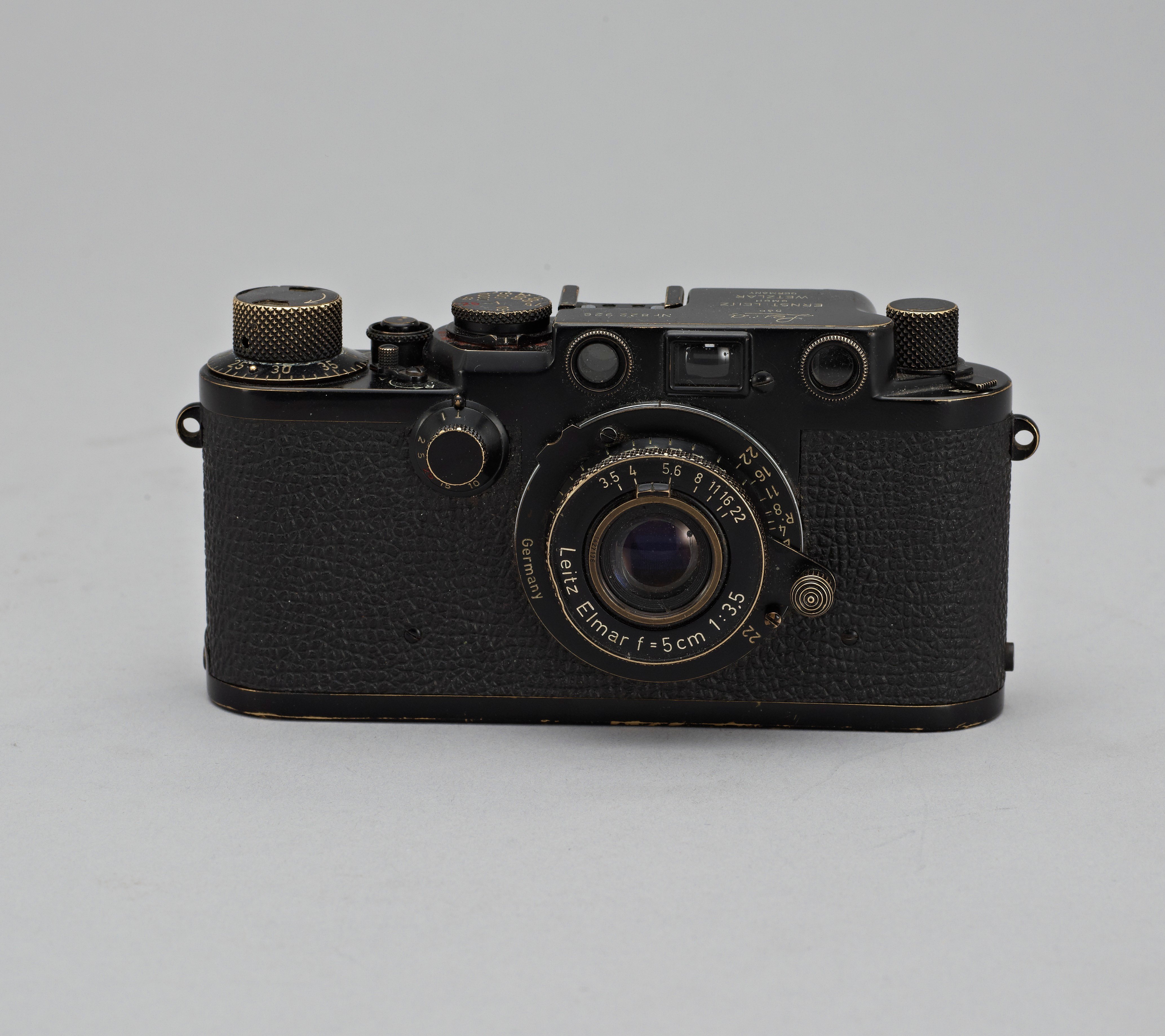 LEICA IIIf. Swedish Army model, 1956. No 822 926. - Bukowskis
