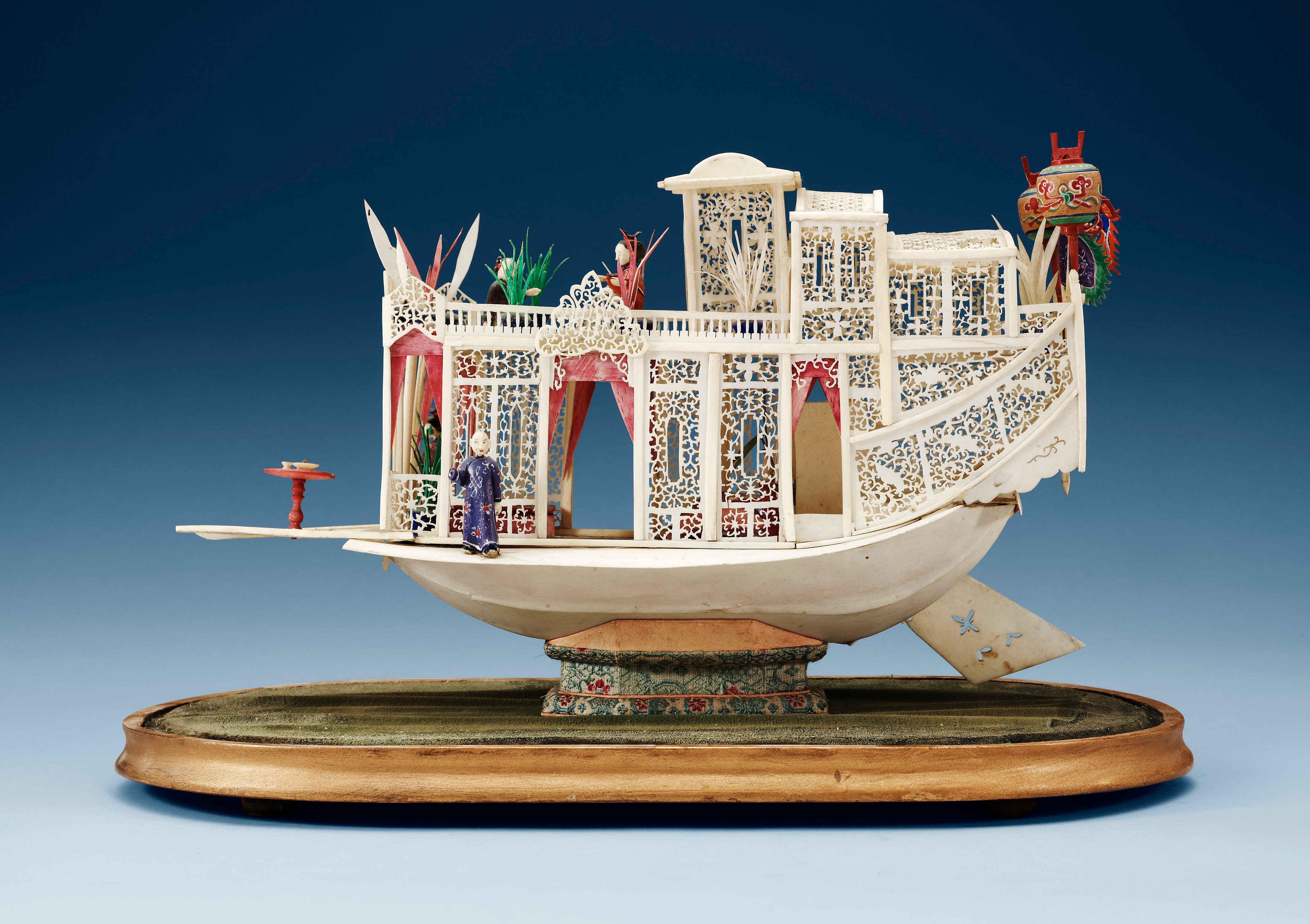 A bone and ivory model of a djonk, Qing dynasty, 19th Century. - Bukowskis