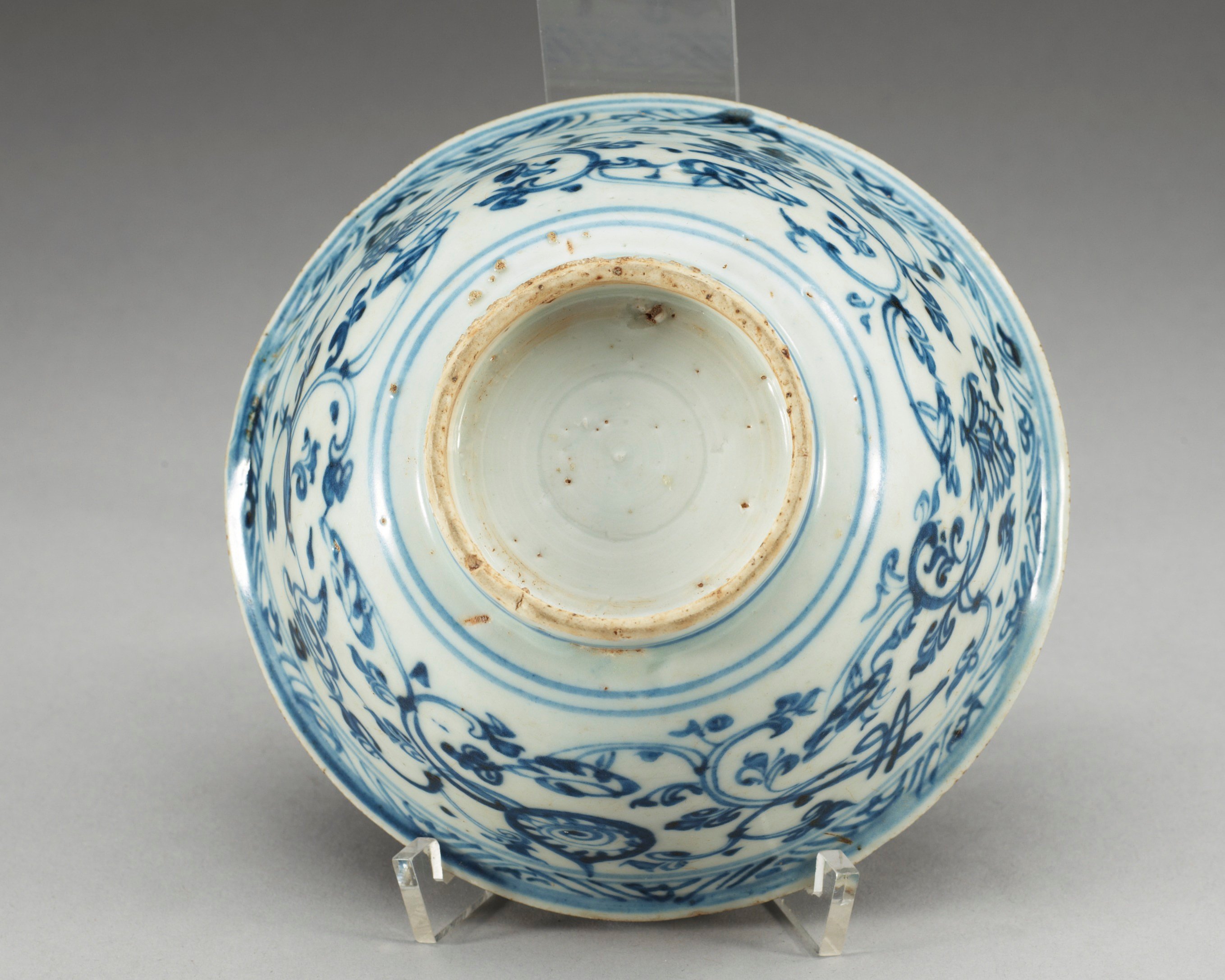 A blue and white bowl, Ming dynasty (1368-1644). - Bukowskis