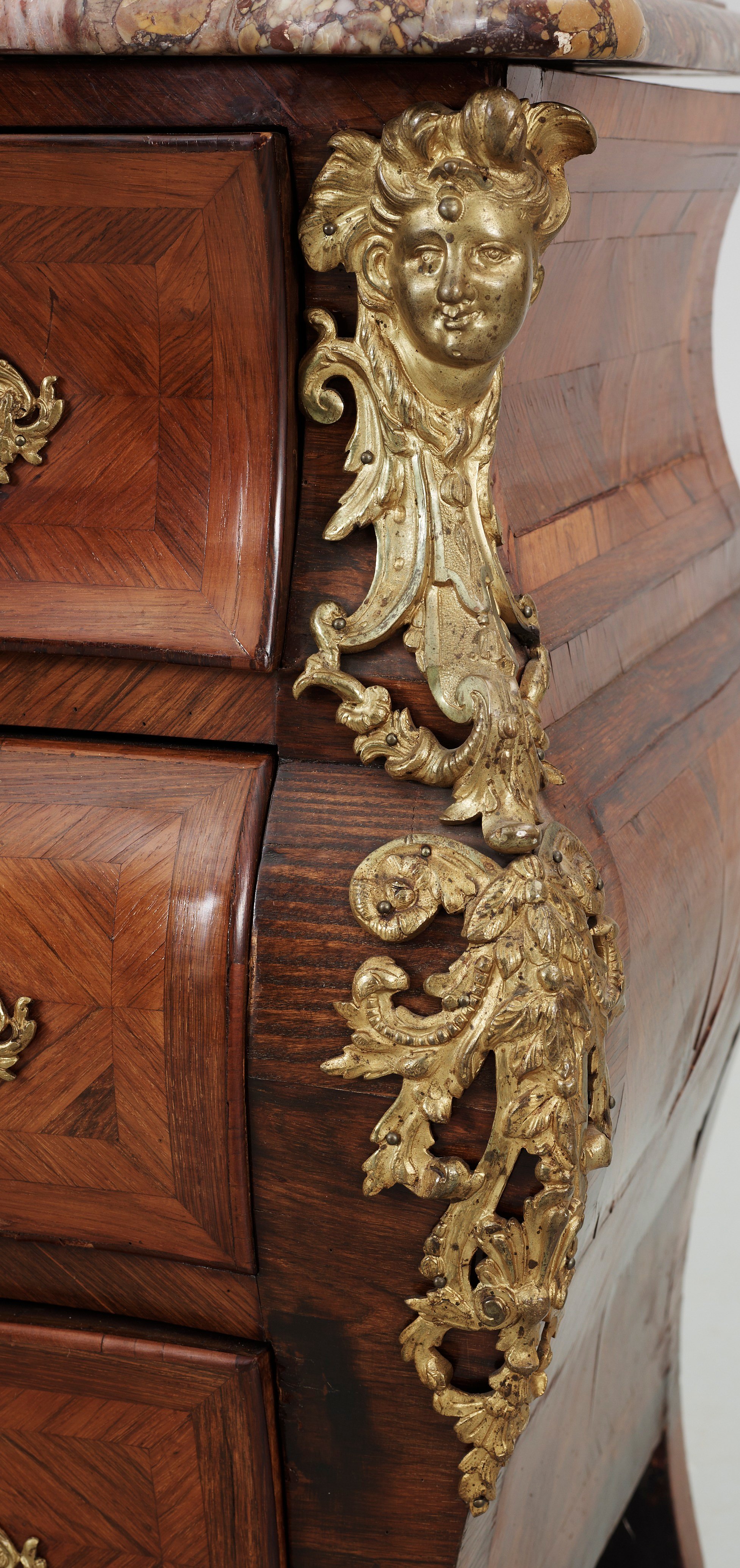 A French Régence-style 18th/19th Century commode. - Bukowskis