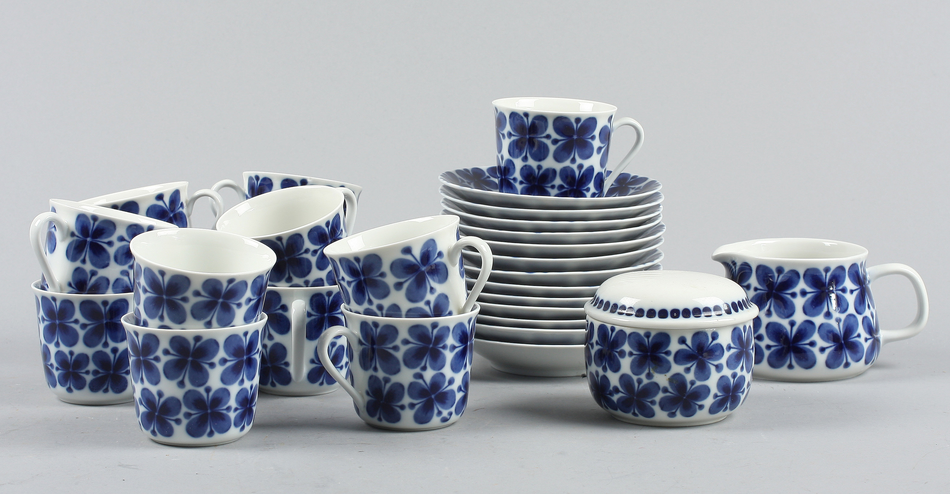 KAFFESERVIS, 14 delar, porslin, "Mon Amie", Marianne Westman, Rörstrand ...