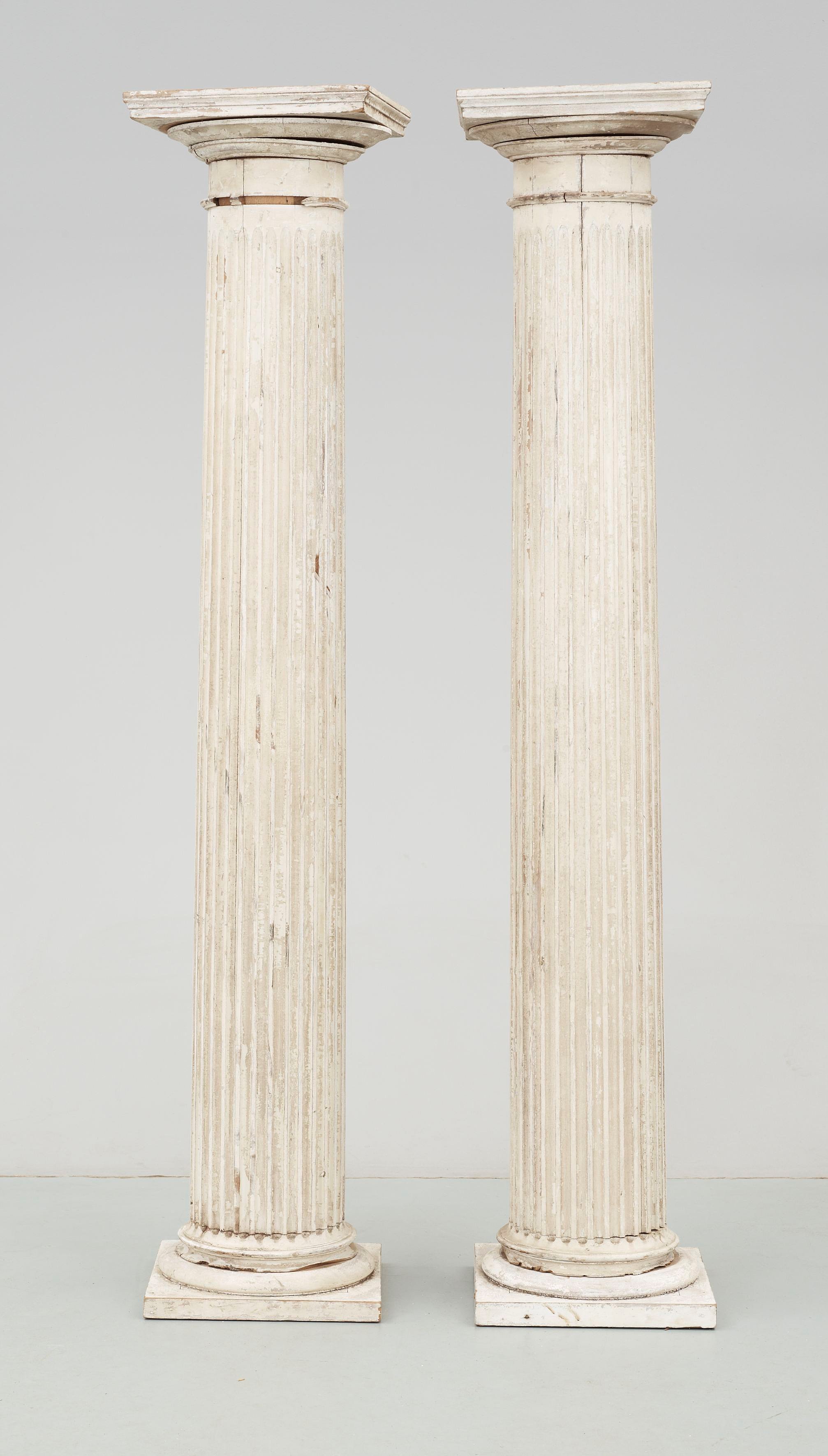 KOLONNER, ett par, 18/1900-tal. - Bukowskis