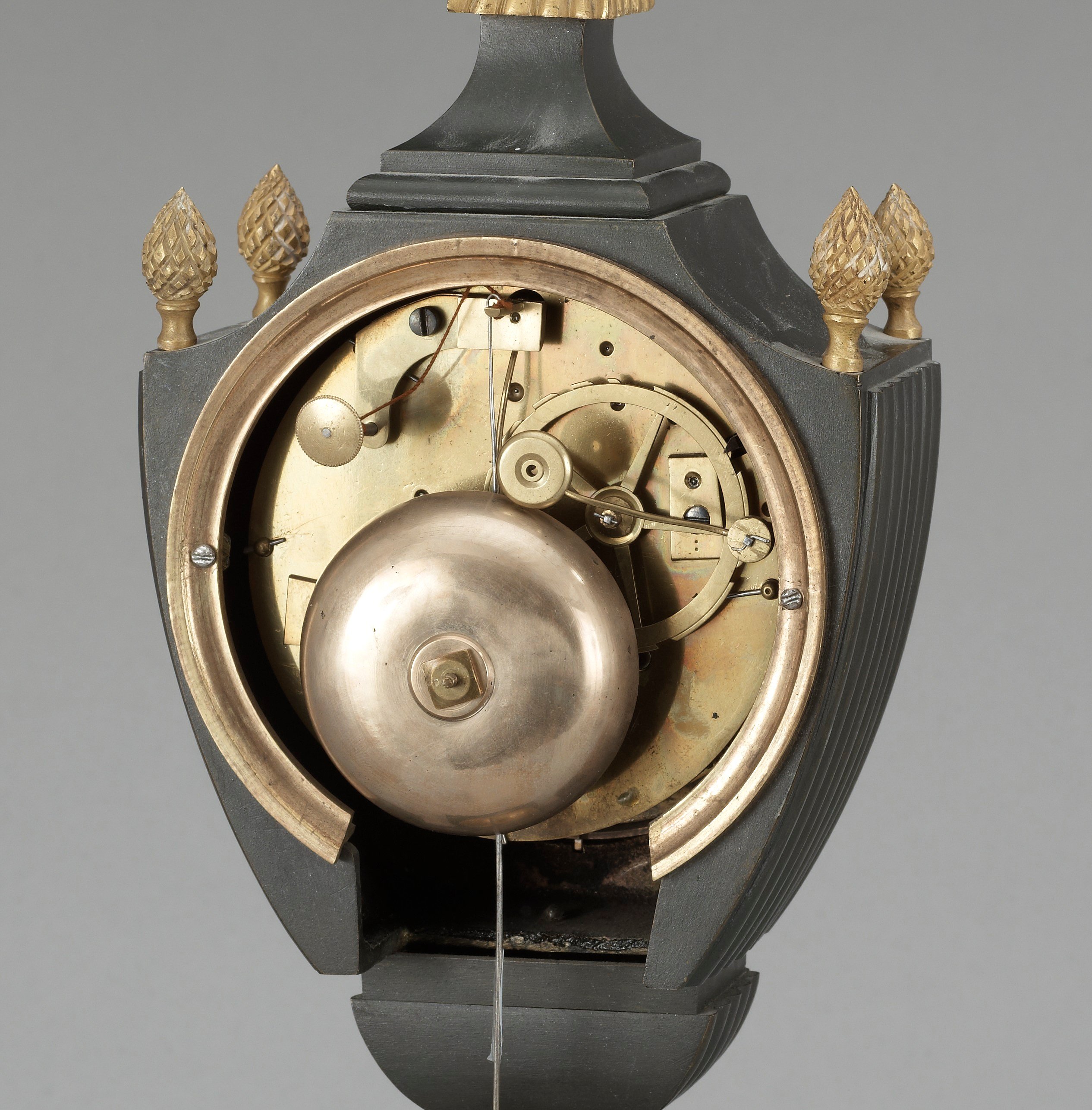 A French circa 1800 mantel clock. - Bukowskis