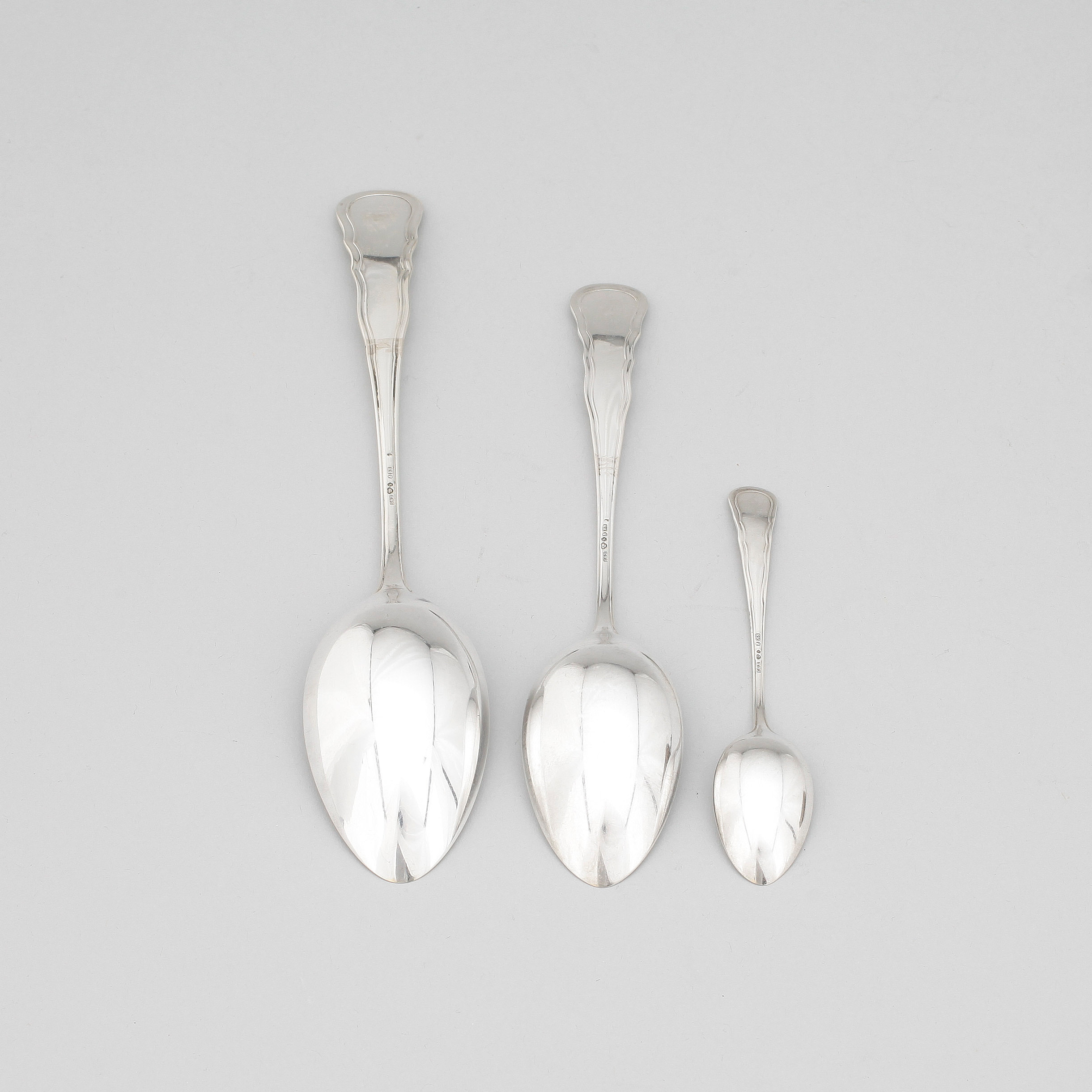 SKEDAR, silver, 30 delar, C G Hallberg, Stockholm, 1936. Ca 950g ...