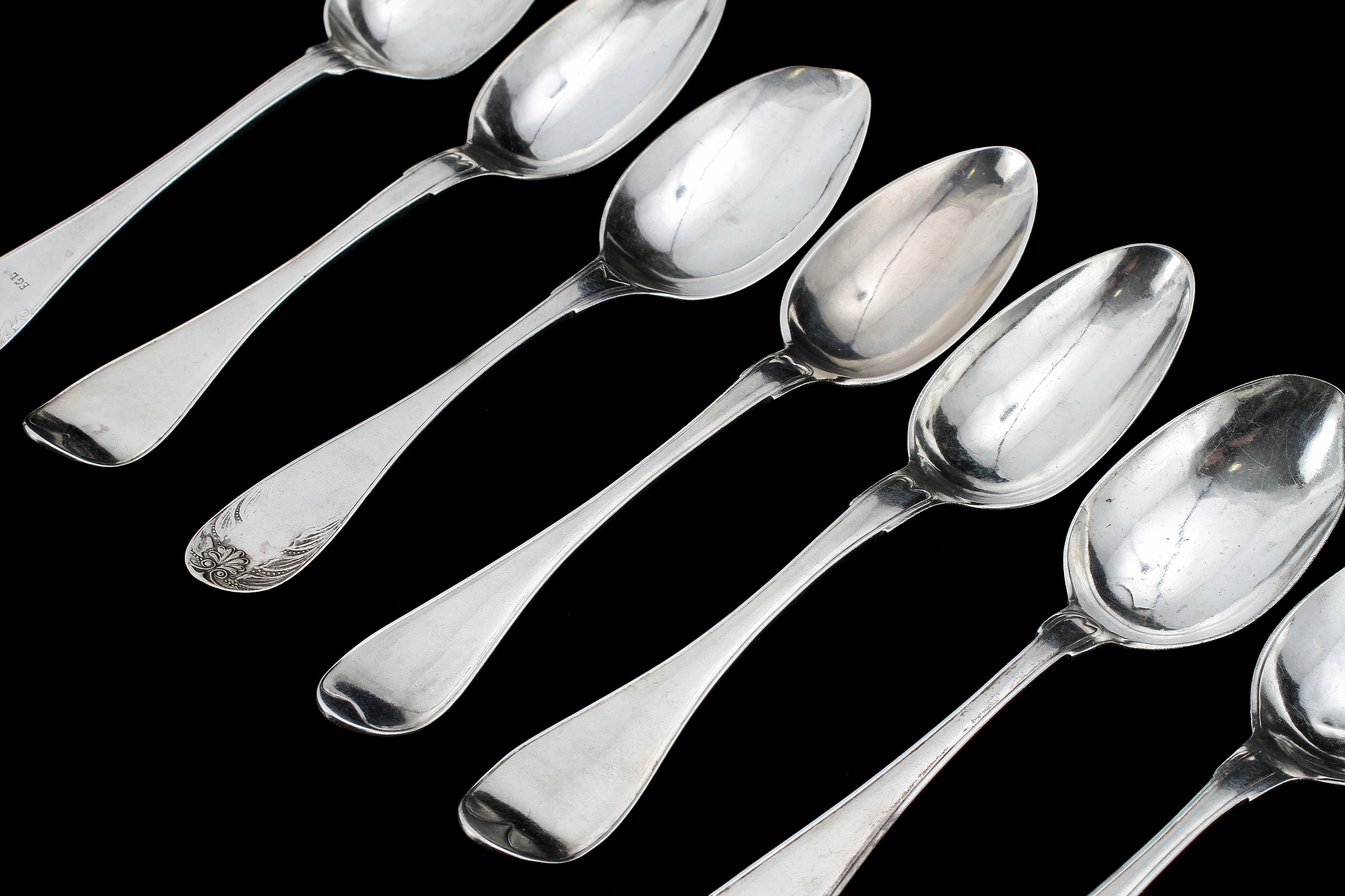 SKEDAR, 9 st, silver, 1700/1800-tal, vikt 550g. - Bukowskis