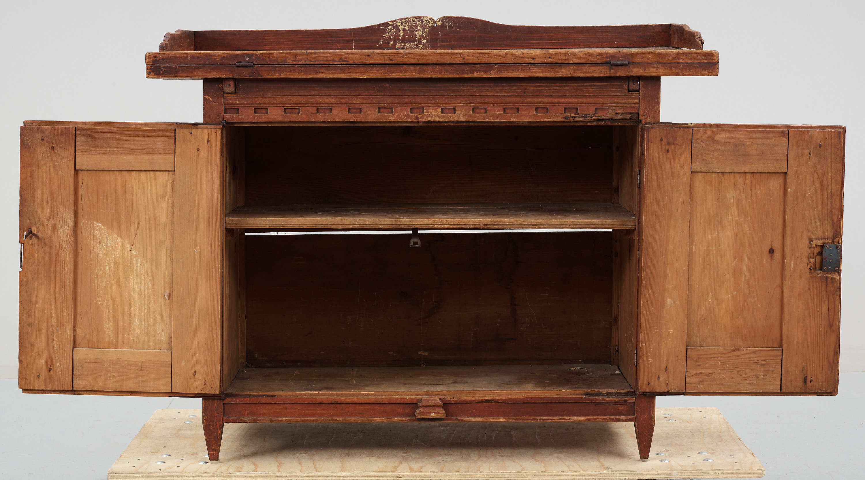 SKÄNK, allmoge, 1800-tal. - Bukowskis