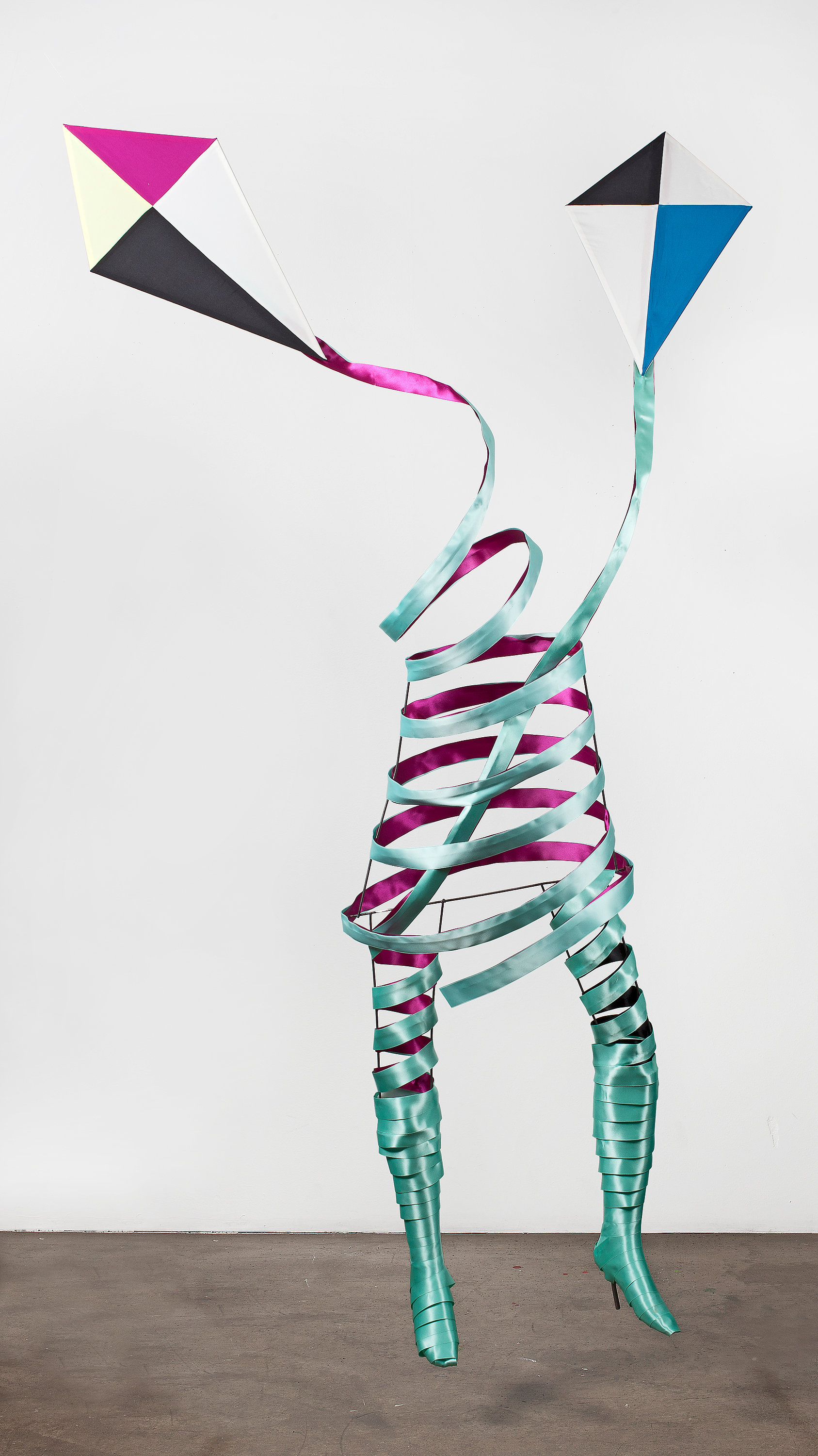 JOANN TAN, "Kite Creation #2". - Bukowskis